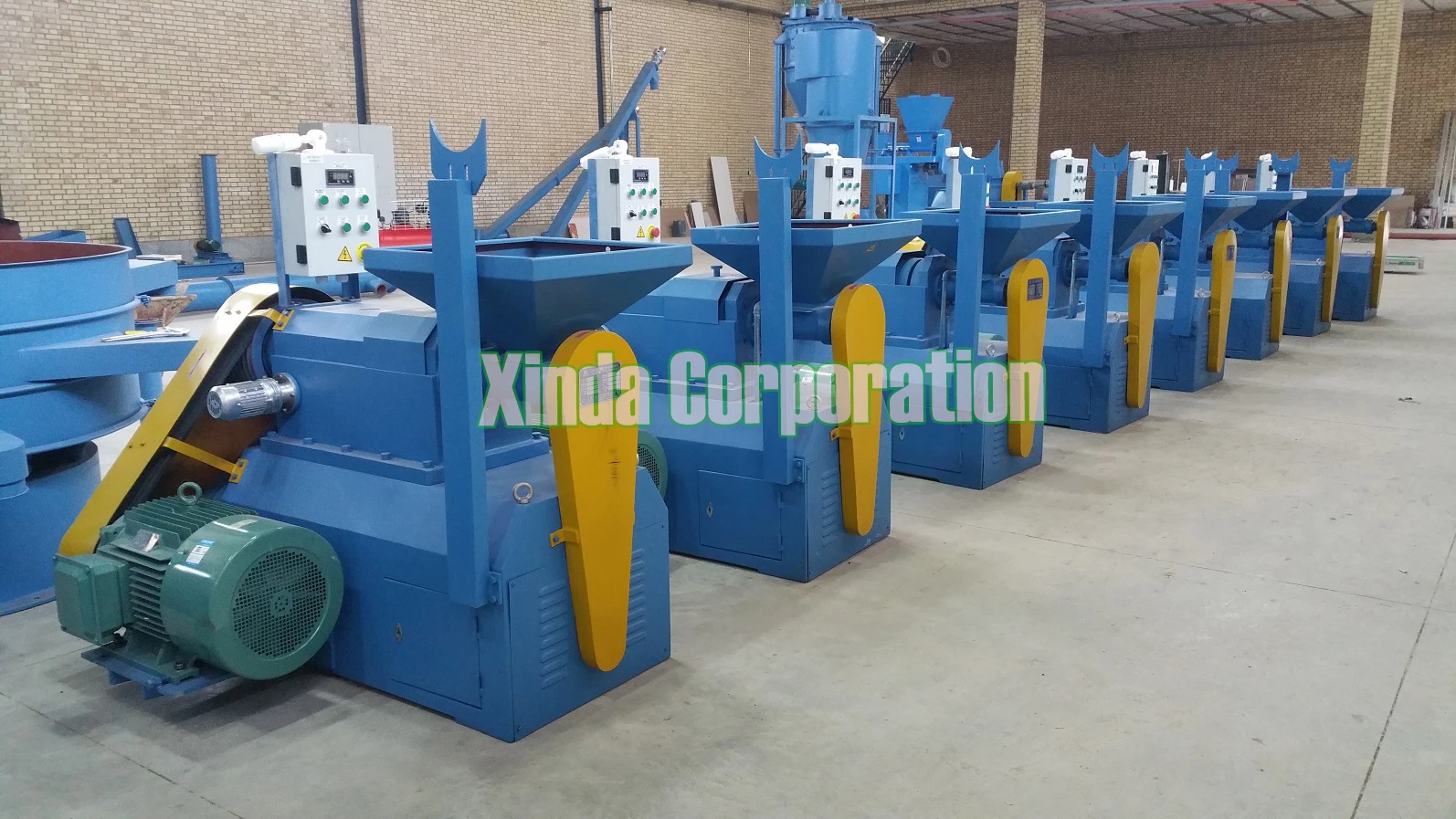 320 280 Waste Tire Rubber Crumb Powder Grinder Machine