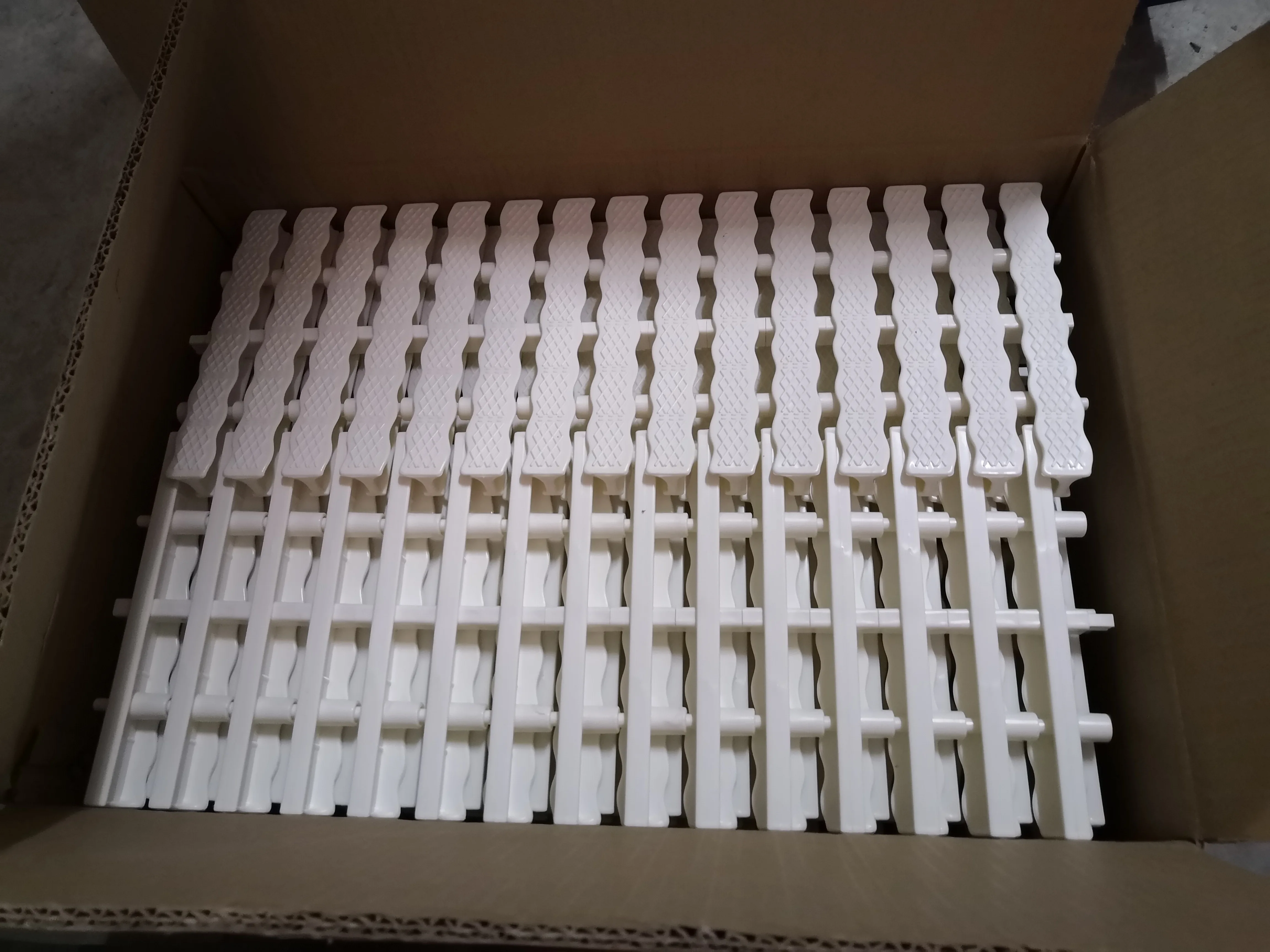 Swimming Pool Grating: PVC Overflow Grid Gutter Grill Drain Grate