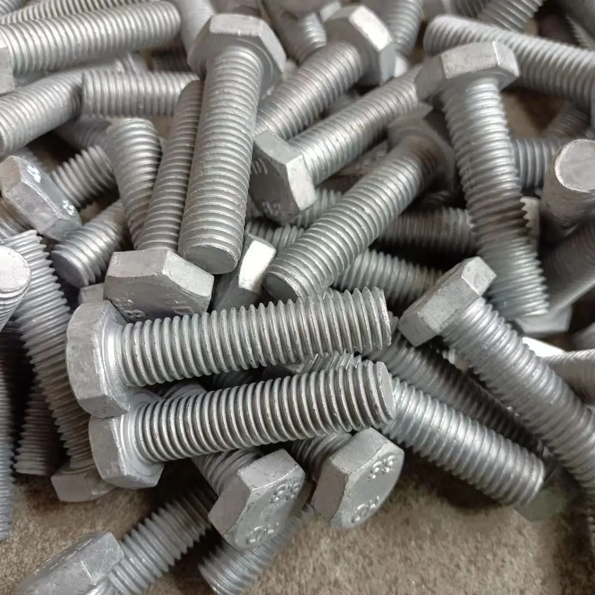 DIN933 Steel Hex Head Bolt Galvanized M8*1.5 Titanium Hex Bolt and Tire ...