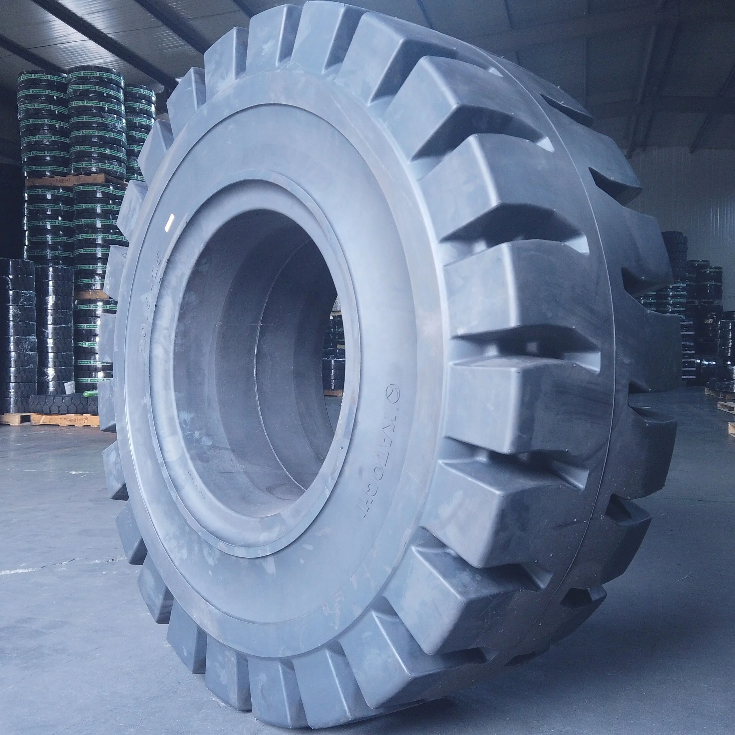 High Quality Off Road Tyres Solid Rubber Tyres 17.5-25 Otr Solid Tyres ...