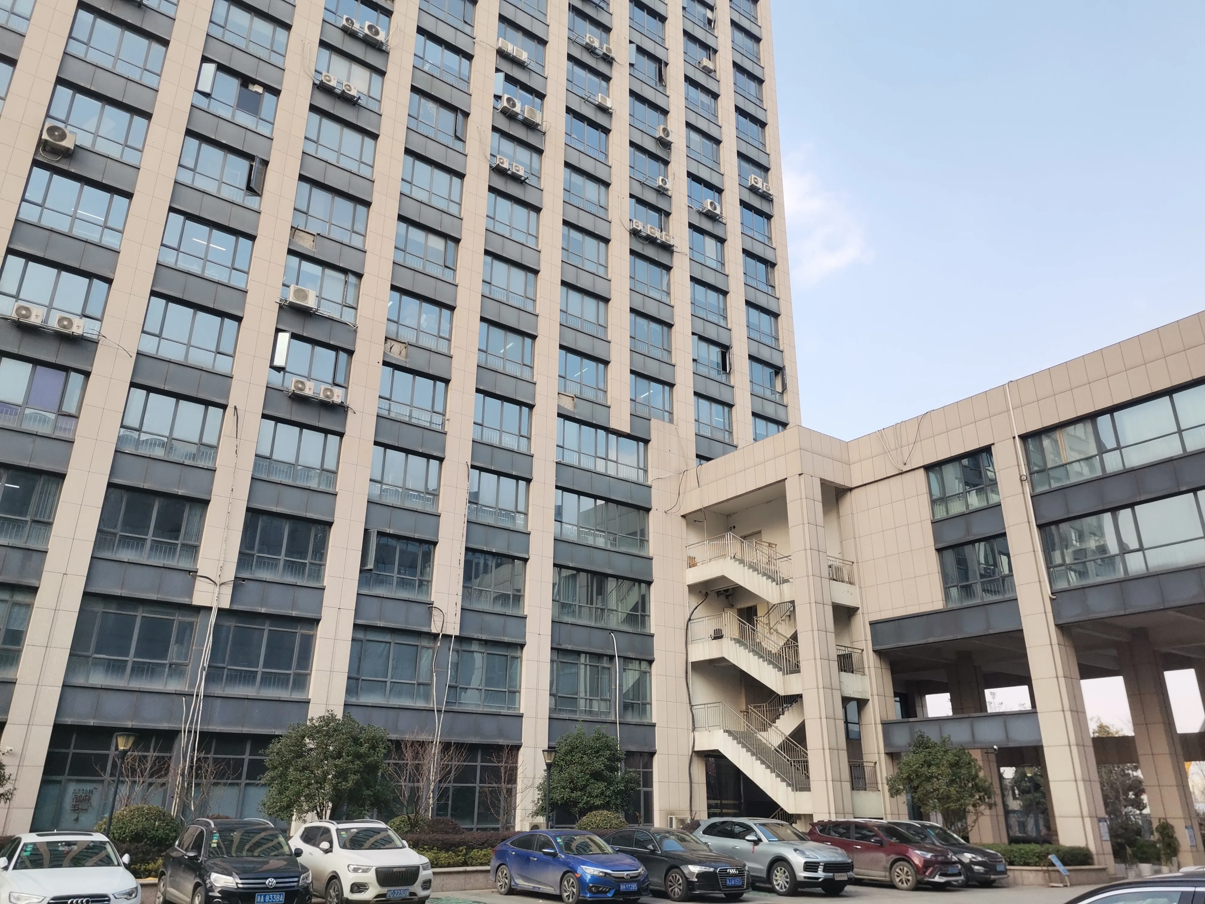 Semi Automatic Garment Folding Machine - Efficient & Reliable