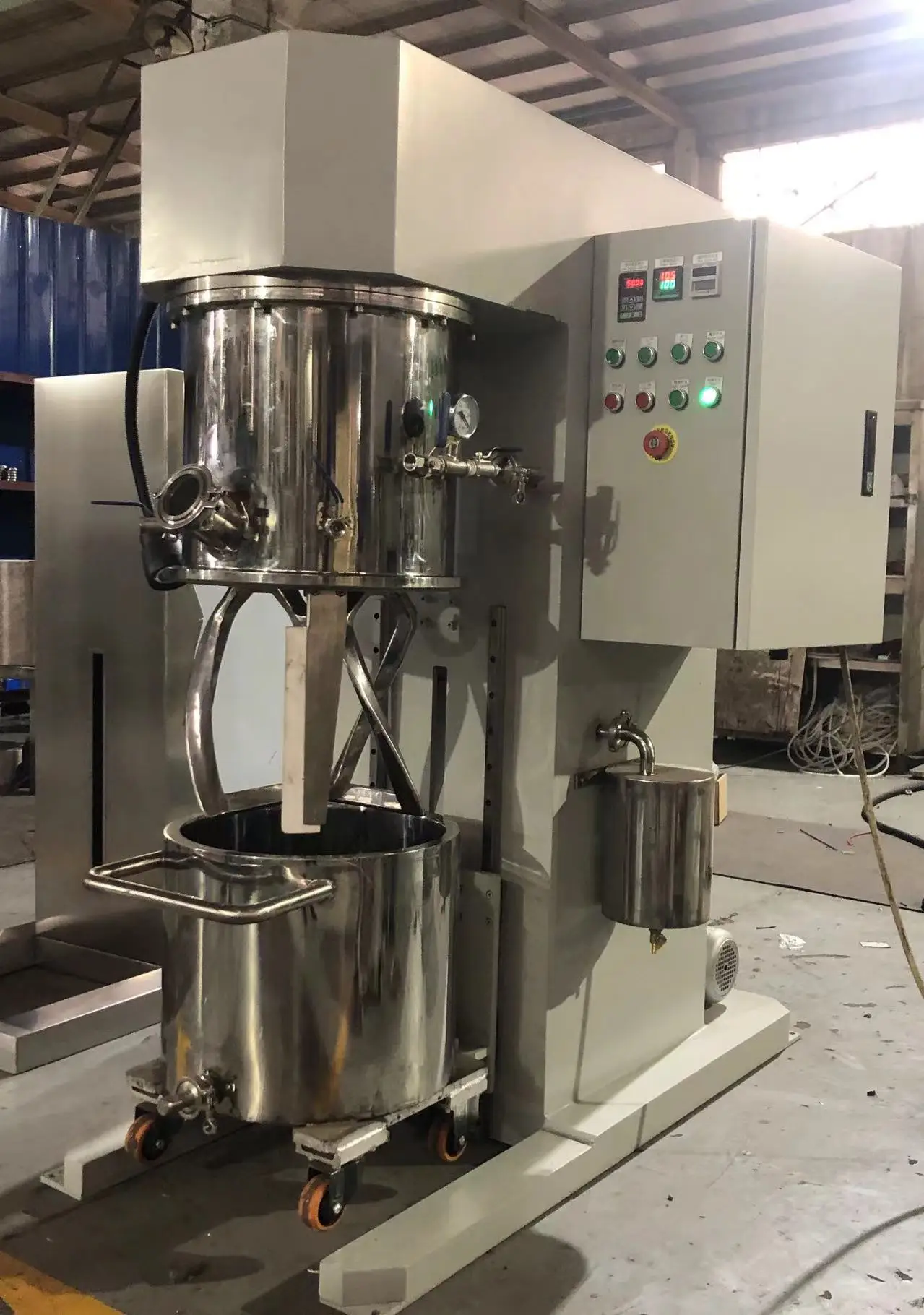 30kg & 50kg Double Planetary Mixer with Vacuum System