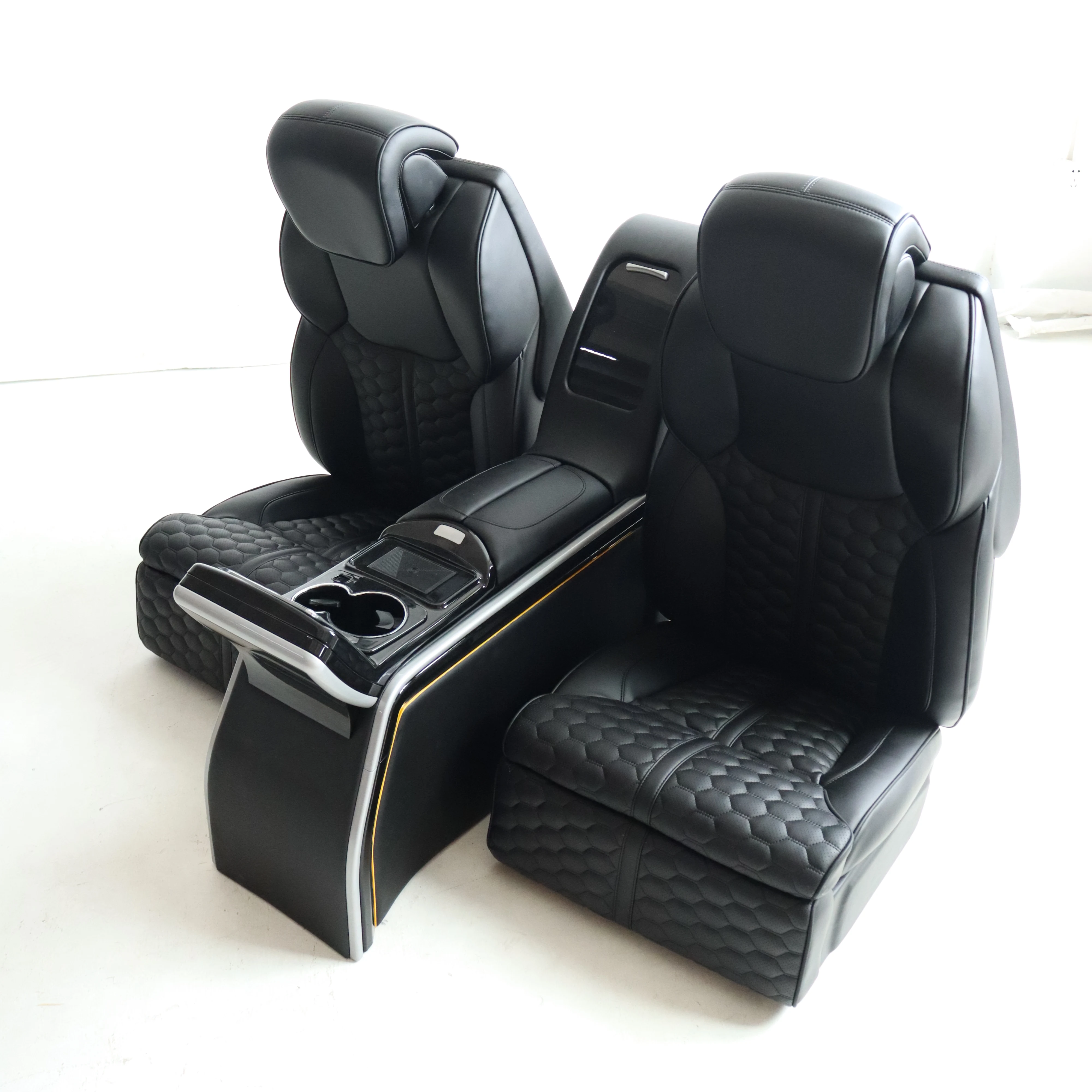 QIANZE Premium Car Seats - Luxury & Comfort for Land Cruiser