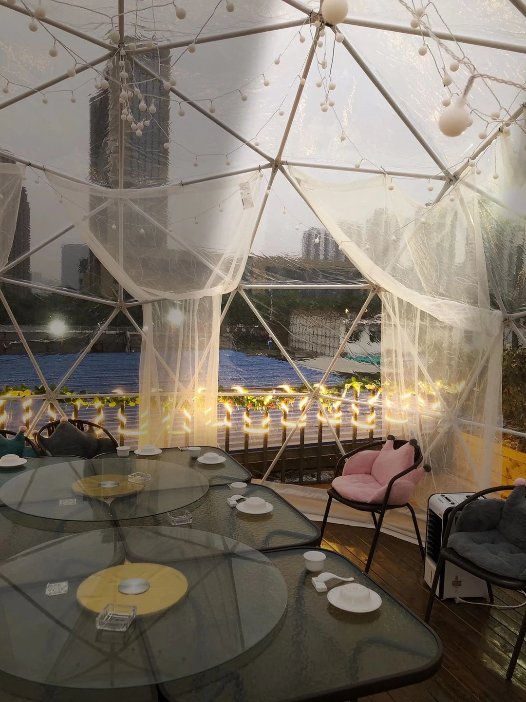 Geodesic Dome Tents - Premium Stargazing & Restaurant Tents