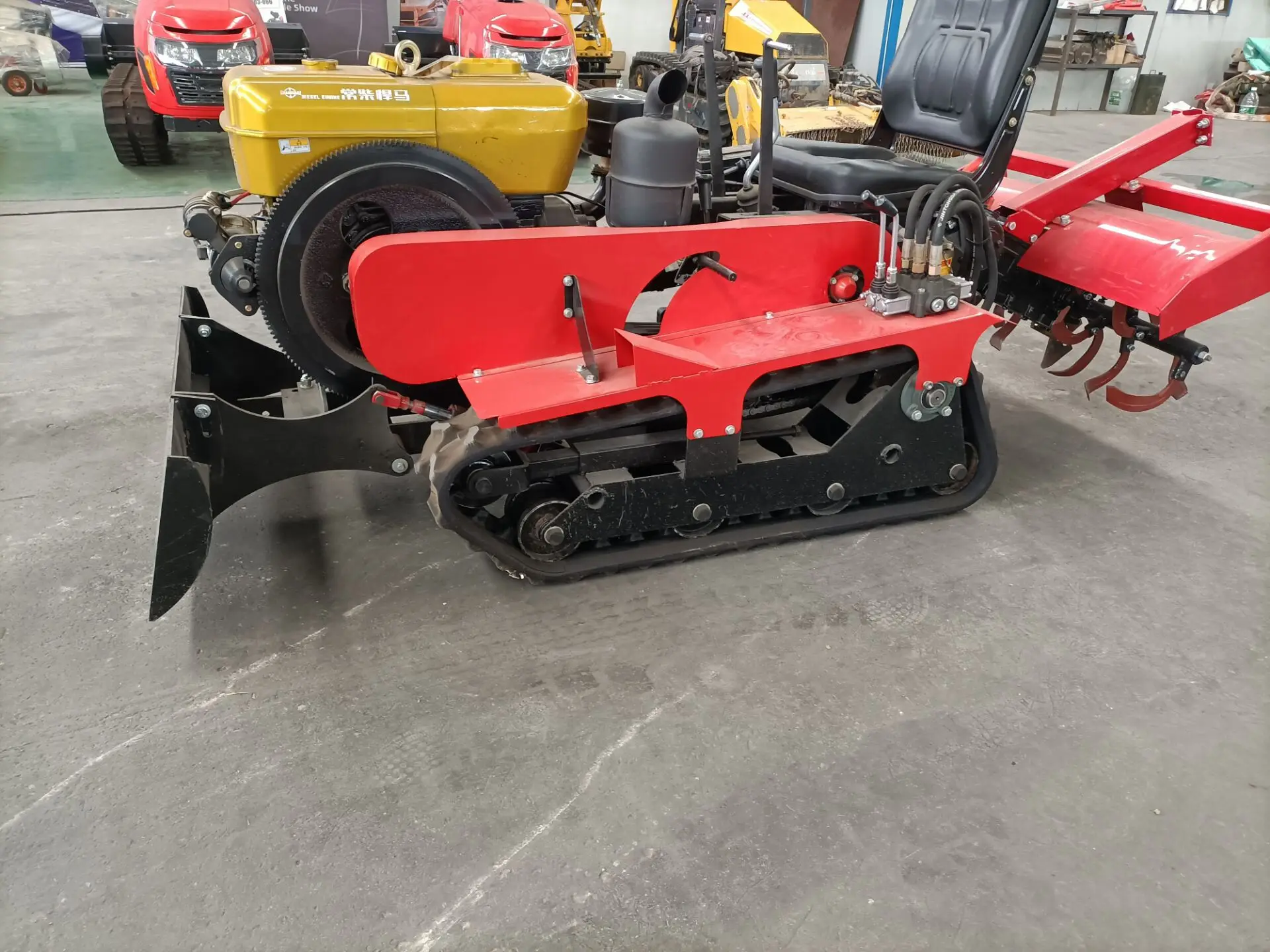 25HP Crawler Mini Tractor with Rotary Tiller Forage/napier Grass