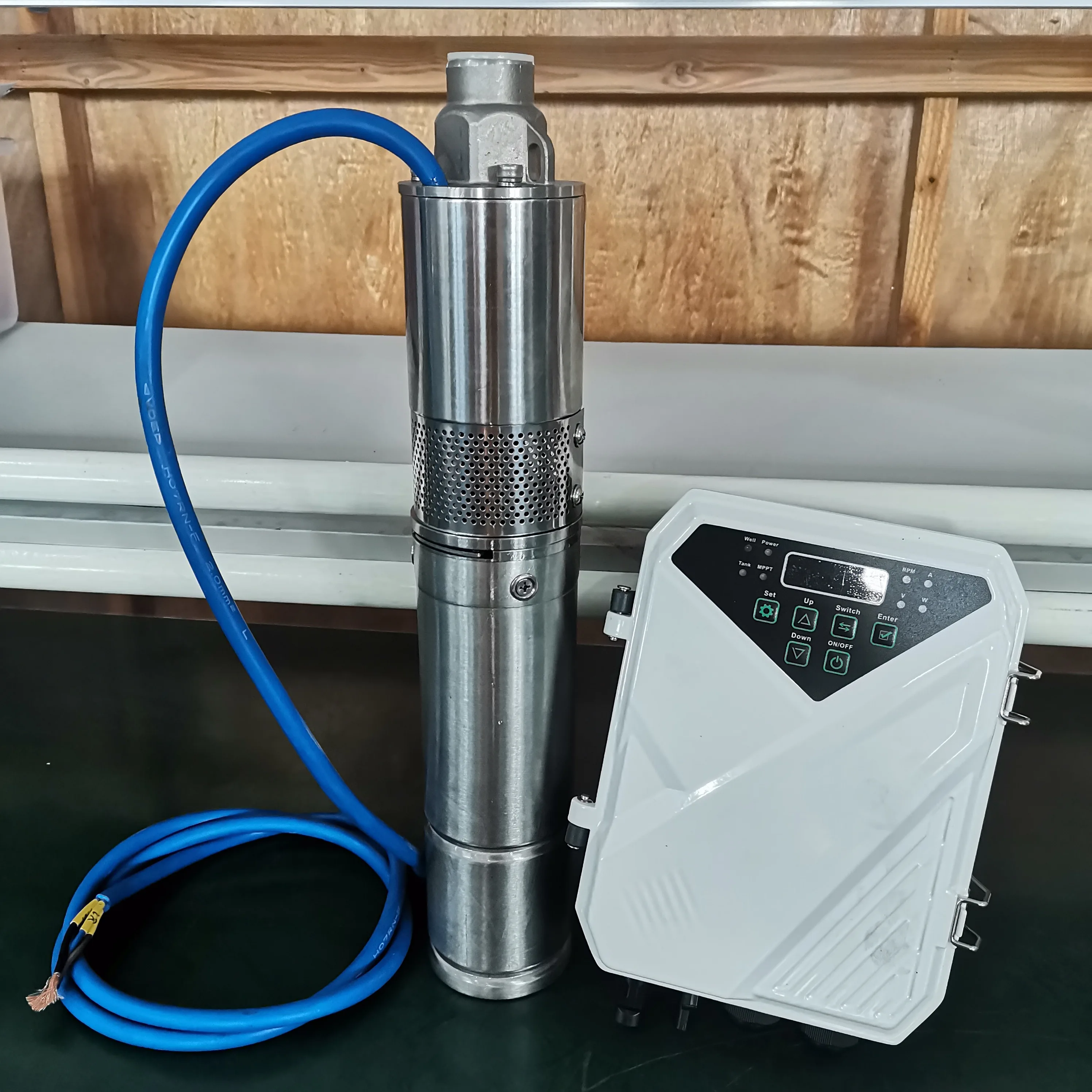 Difful 750W Solar Powered Submersible Water Pump - Efficient Solution ...