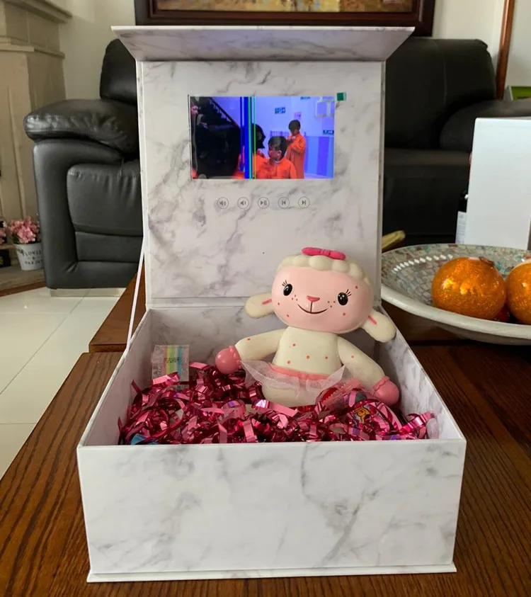 Customized 7 Inch LCD Video Box - Perfect for Weddings & Gifts