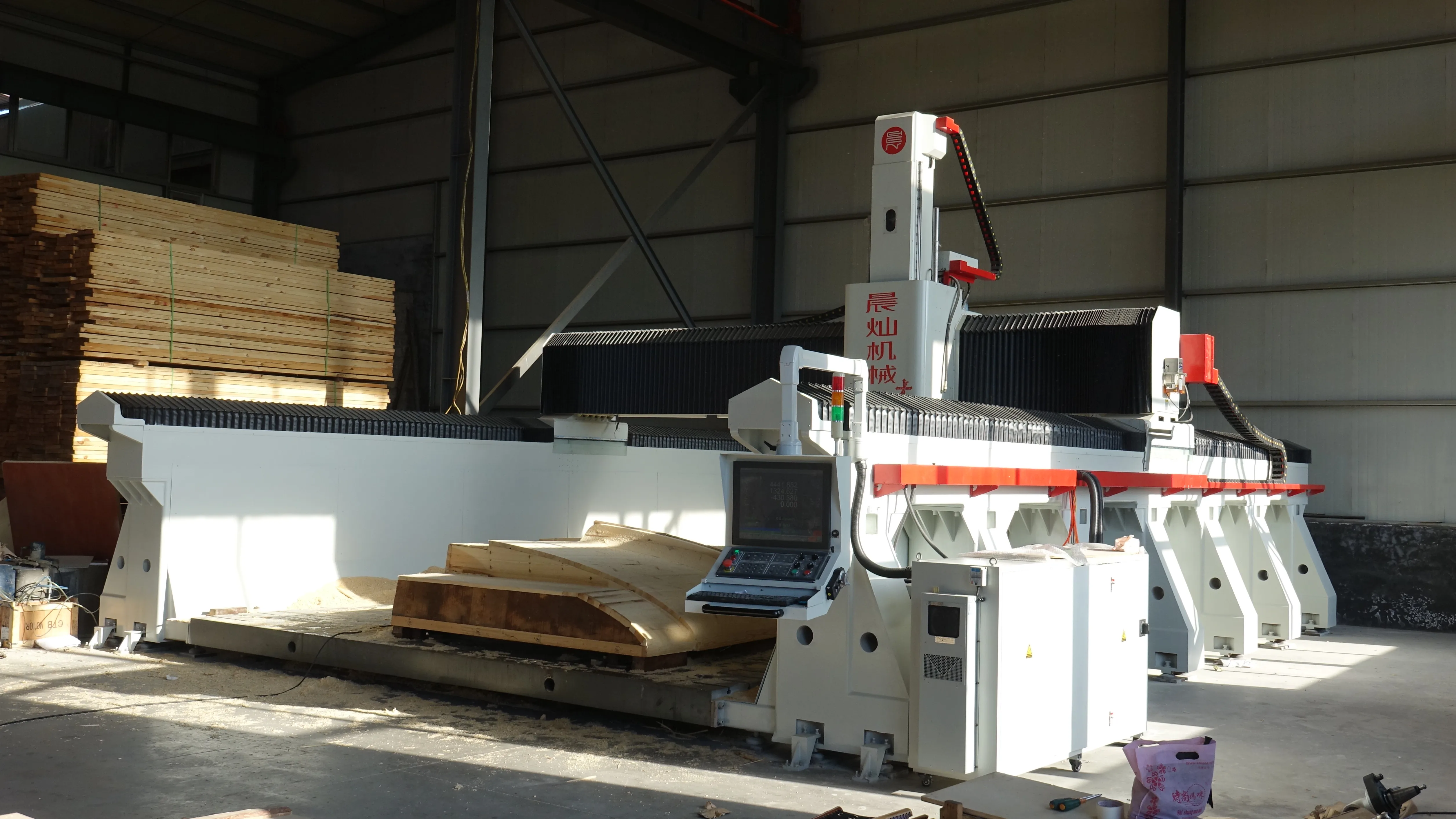 Large Scale Wood Pattern Fiberglass Mold Making CNC Machine