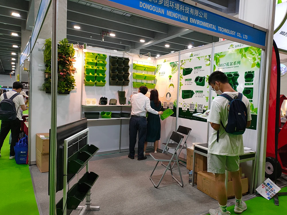 Vertical Garden System - Modern Green Wall Module Pots