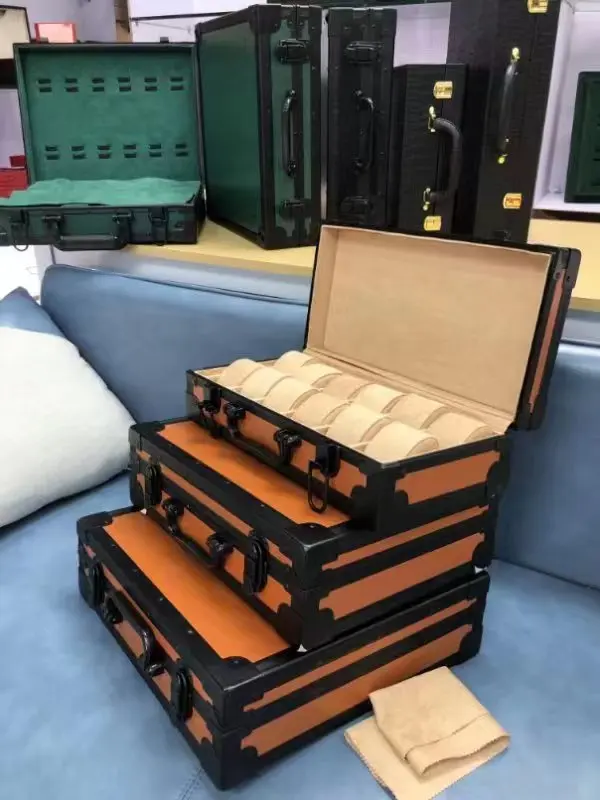18 Slots Green Aluminum Leather Watch Box - Luxury Storage
