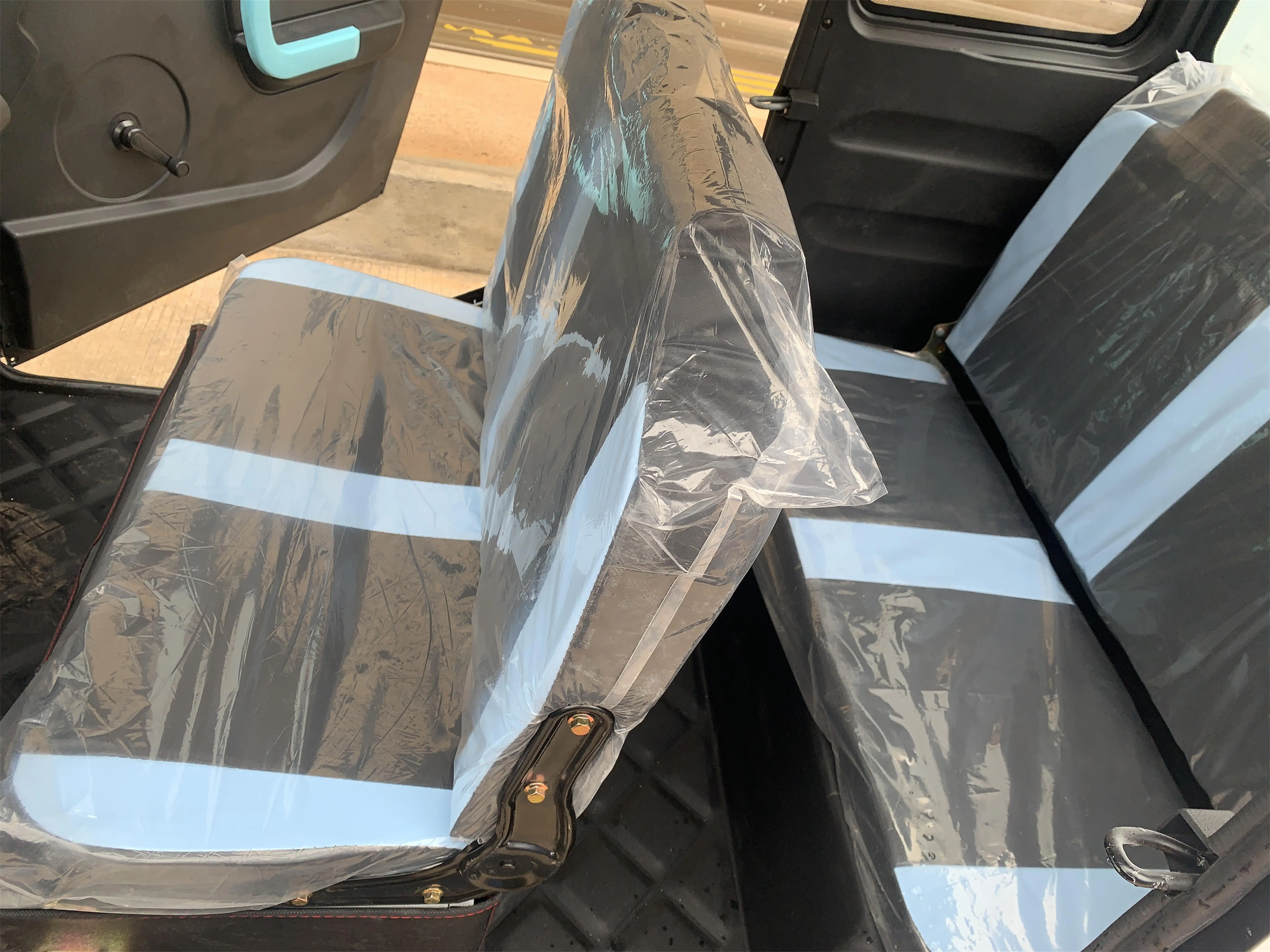 Factory Direct Sales Closed Small New Energy Mini Car 2/4-door 4-wheel ...