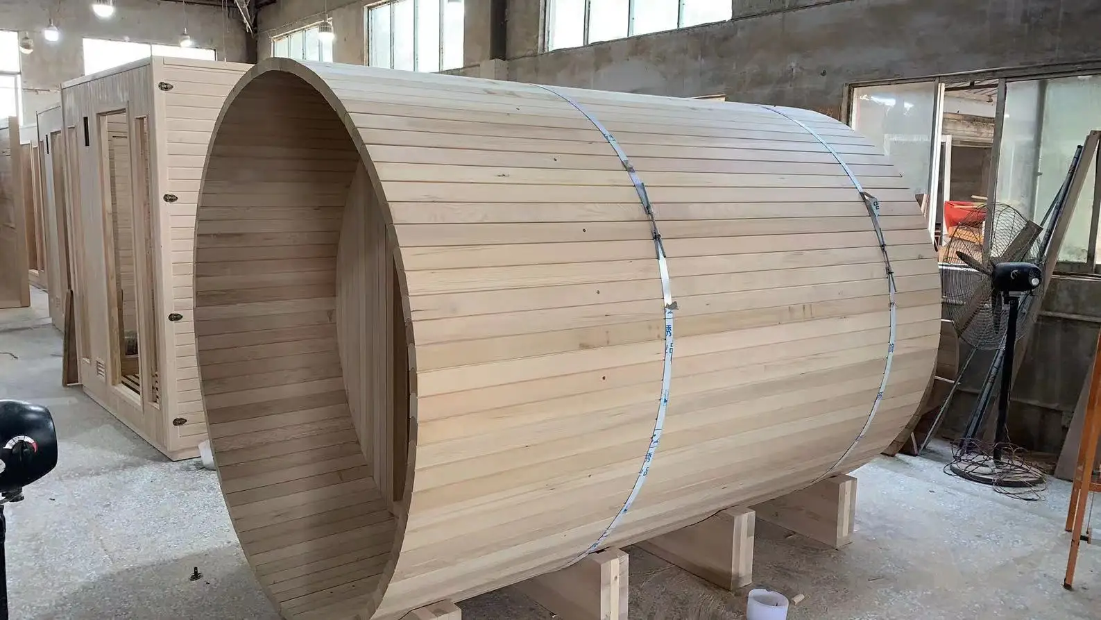 Barrel Pine Wood Sauna Room for Sale - White Color