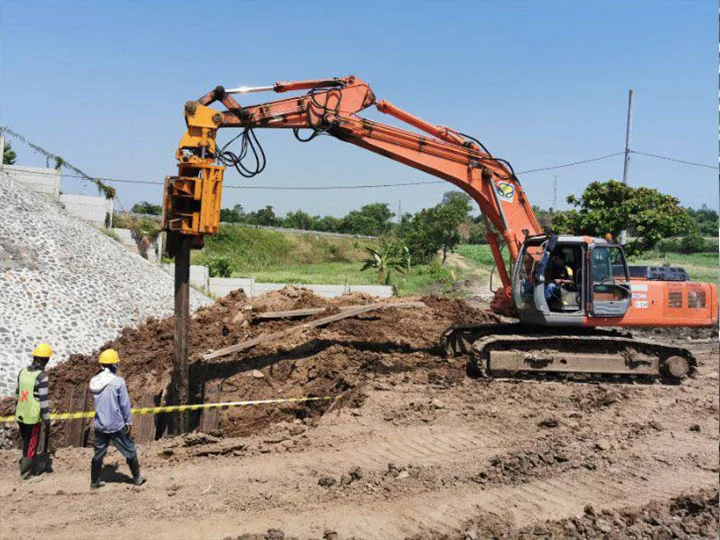 LG06 Heavy Duty Pile Hammer - Efficient Pile Installation