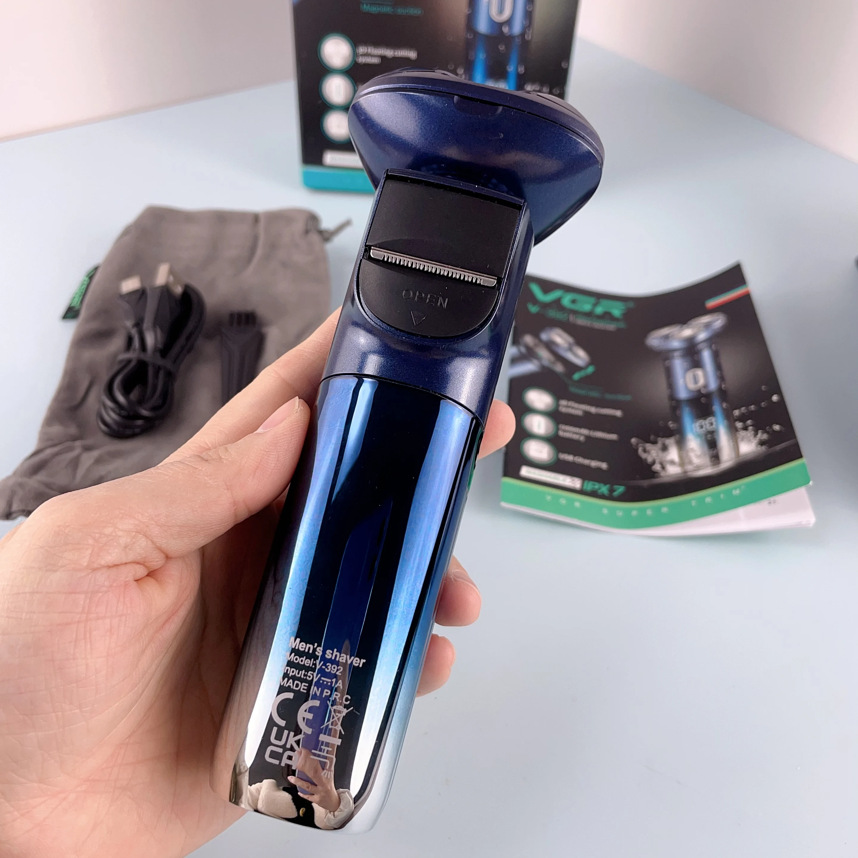 Vgr V-392 Triple Rotarty Cordless Rechargeable Professional Hair Clipper