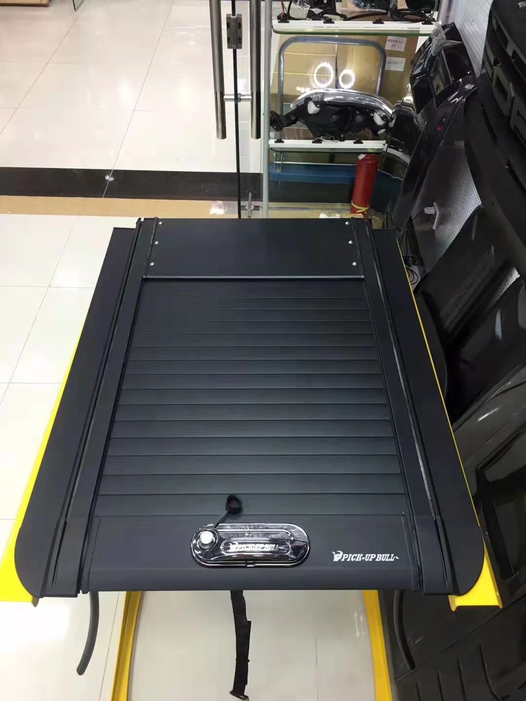 Aluminum Roller Shutter for Nissan Hilux - Dustproof & Waterproof