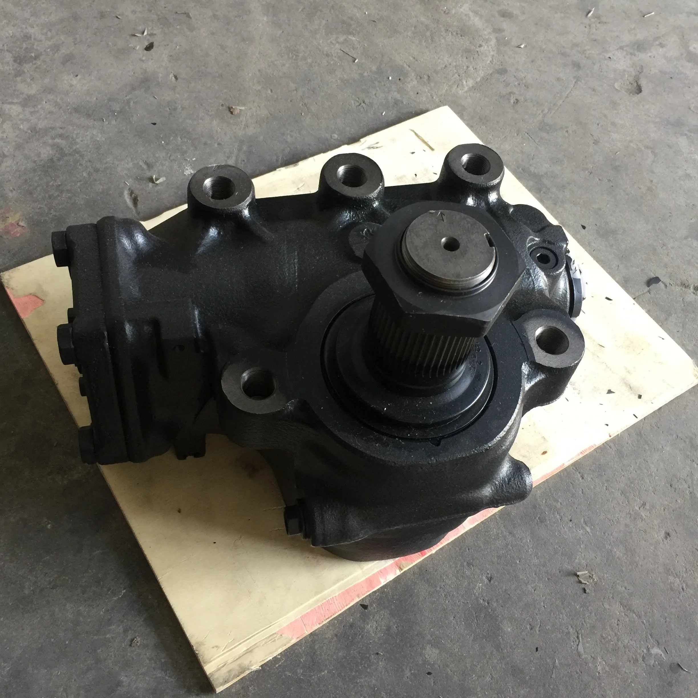 SINOTRUK HOWO Truck Parts - Power Steering Gear Assembly
