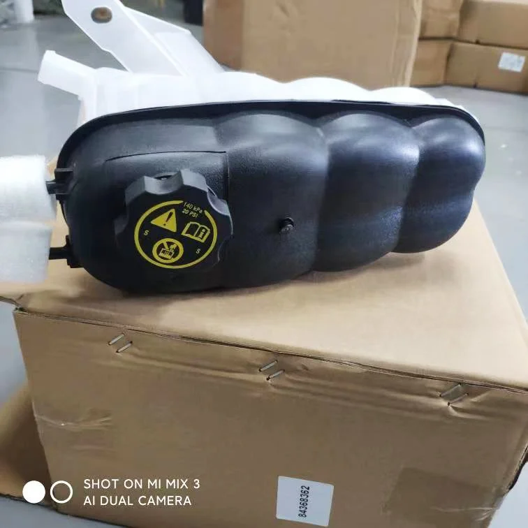 Auto Parts Coolant Reservoir Water Tank 84368363 for GM Chevrolet ...