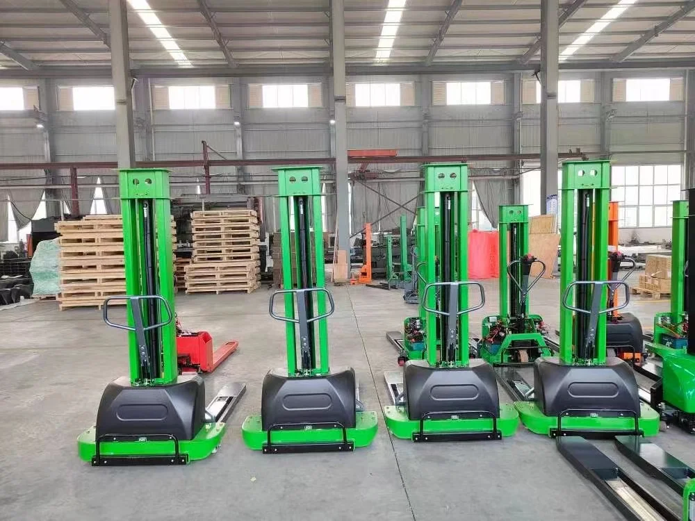 EVERLIFT Self Loading Stacker - 500kg Electric Pallet Lifter