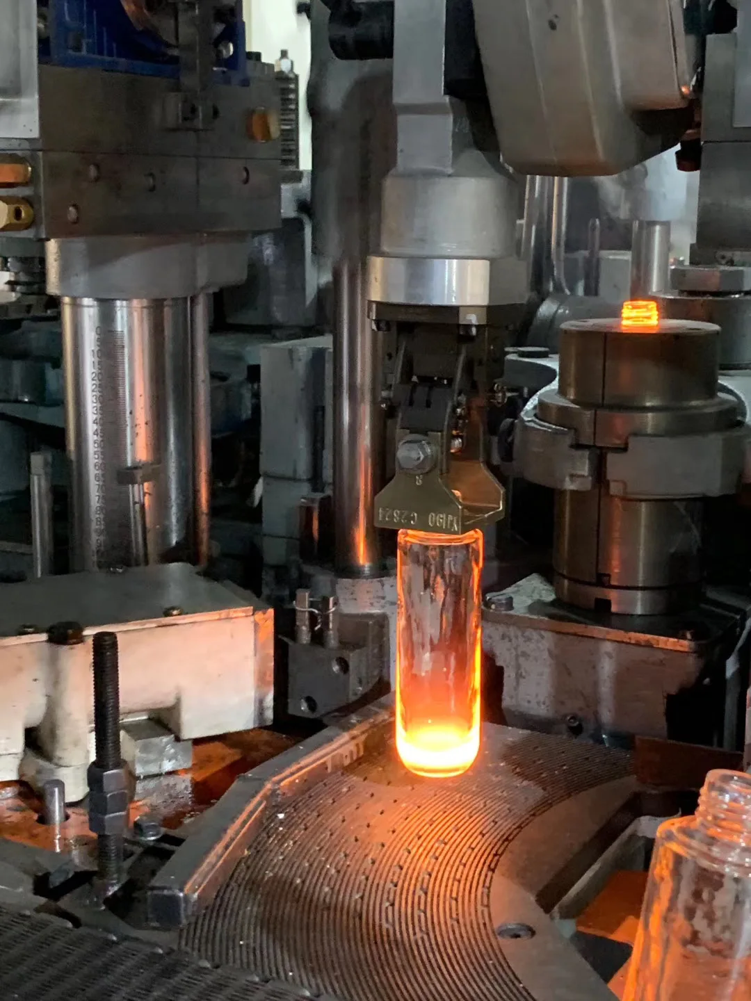 Hot Sale Mini Atomizer Refillable Perfume Bottles Travel Sized Aluminum ...