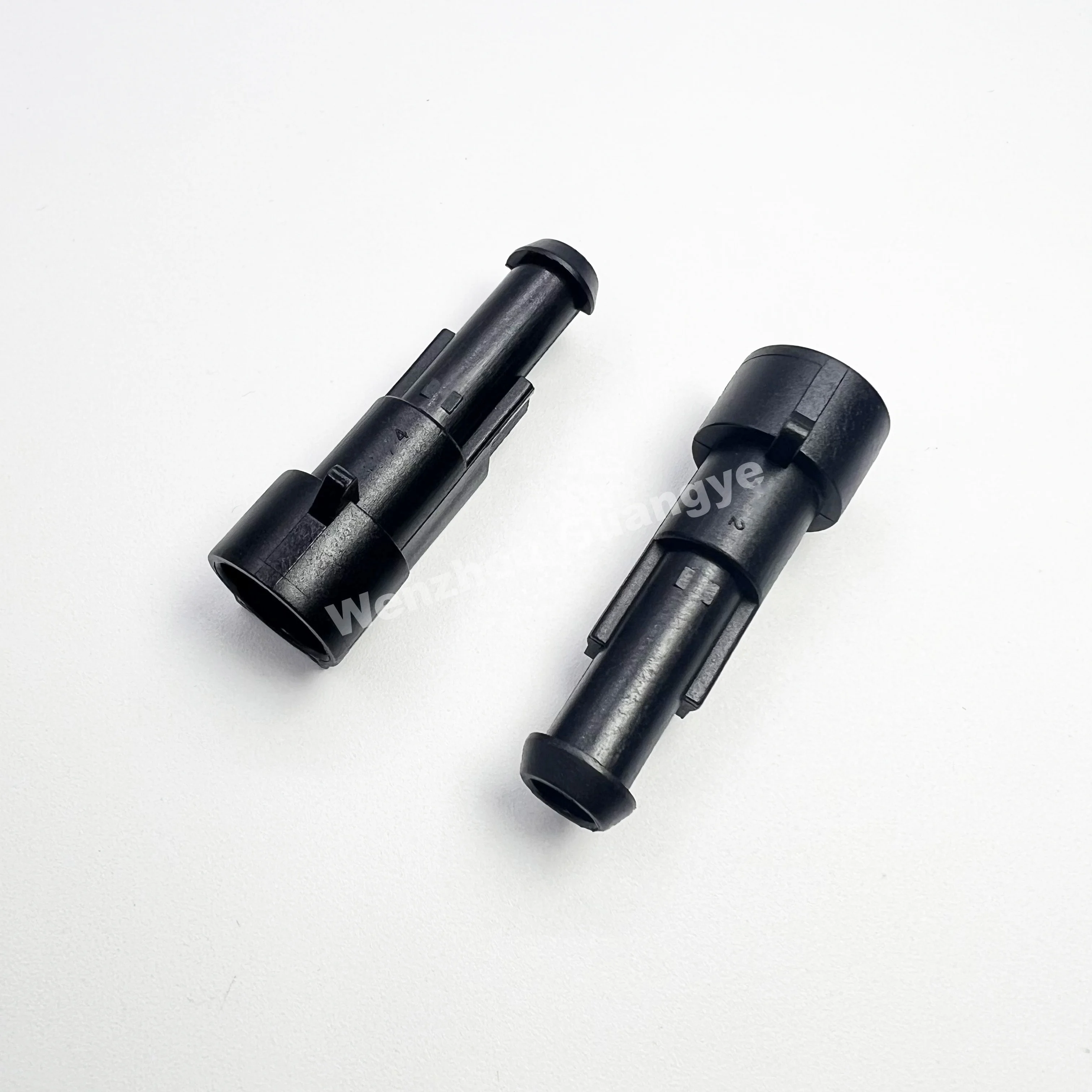 282079-1 282103-1 Female Superseal 1.5 Series 1 Pin Connectors