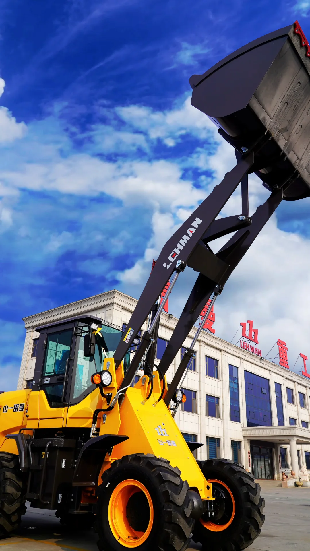 Multifunctional Small Mini Electric Compact Loader 500kg Epa Logs Front ...