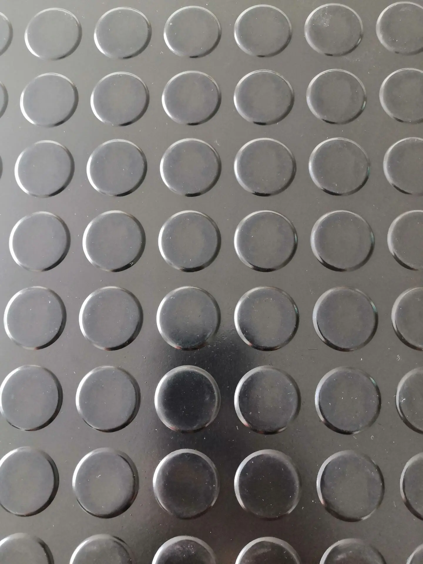 Custom Recycled Sbr Round Coin Rubber Mat Flooring For Moulding And ...