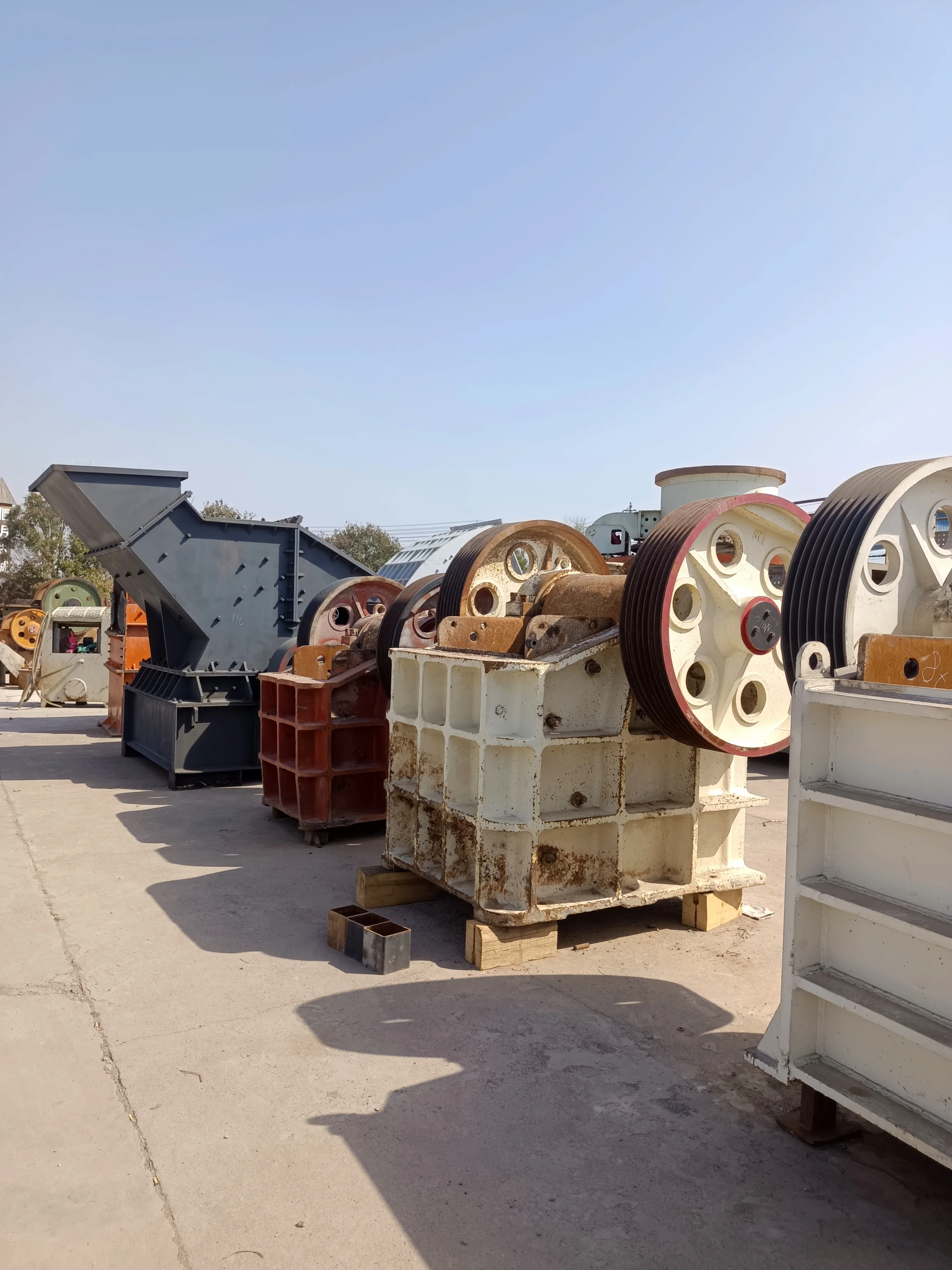 Used Pe150x250 Crusher Stone Equipment Second Hand Mobile Mini Rock Jaw ...