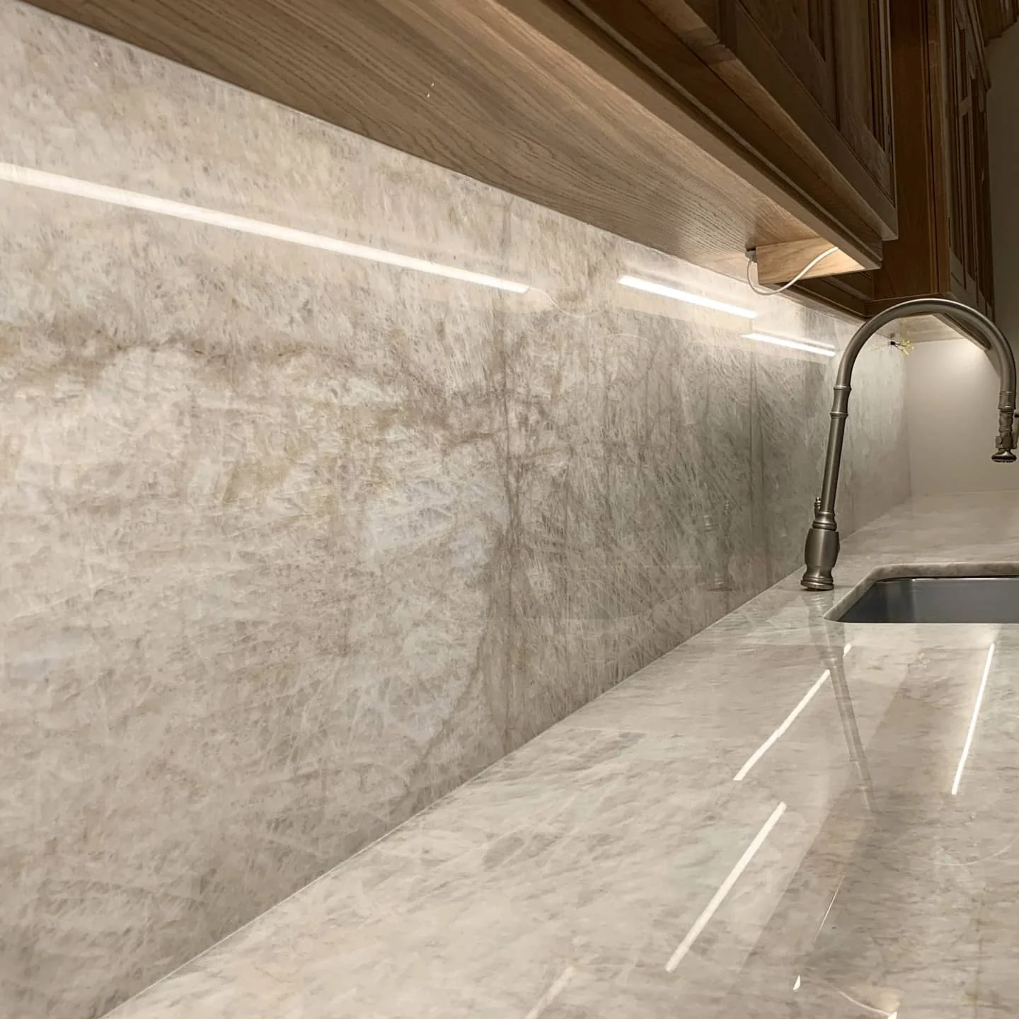 YDSTONE Natural Slabs - Translucent White Crystal Quartzite