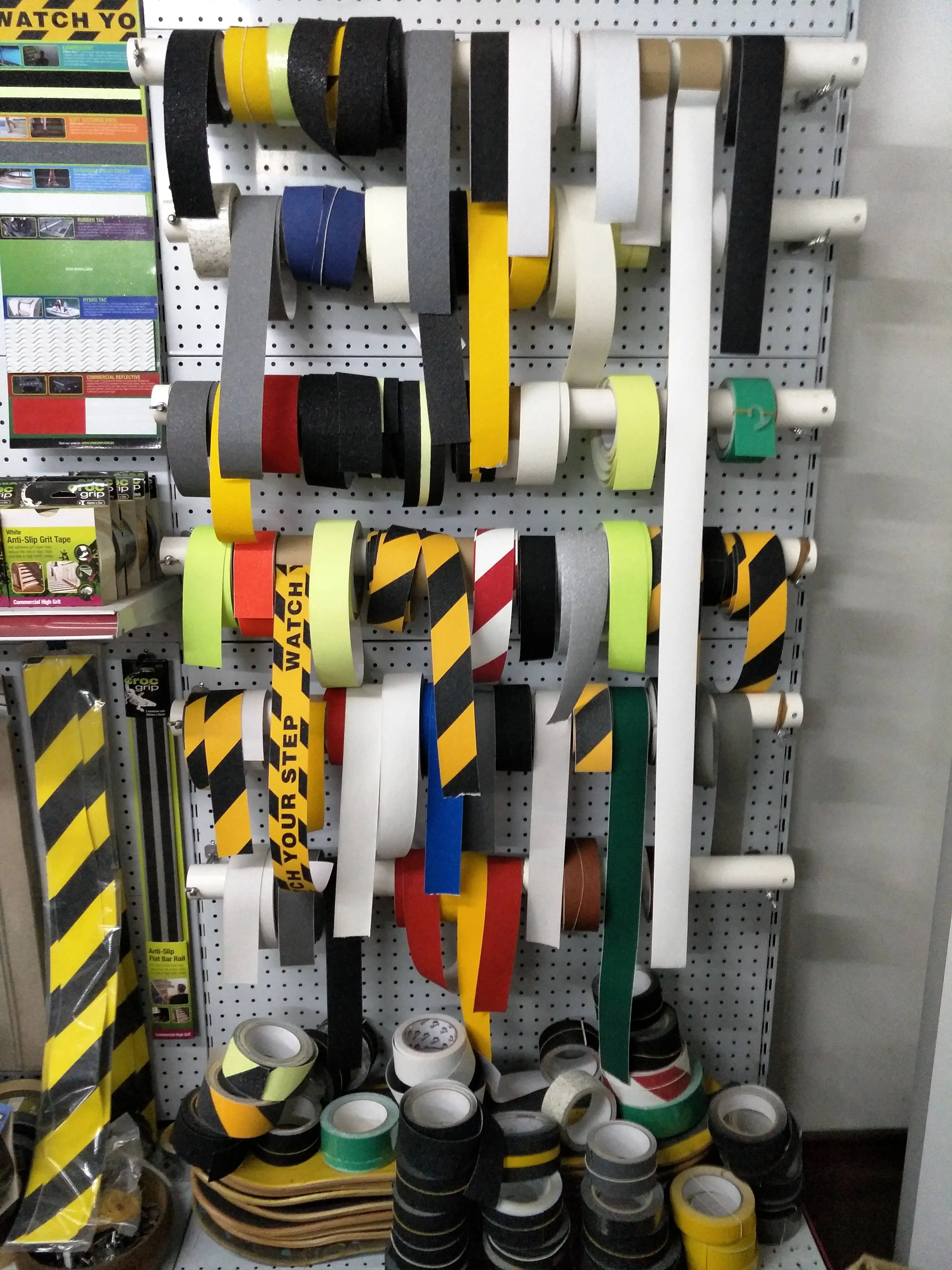 Waterproof Self Adhesive Grip Treads Safety Reflective Tape With Glow ...