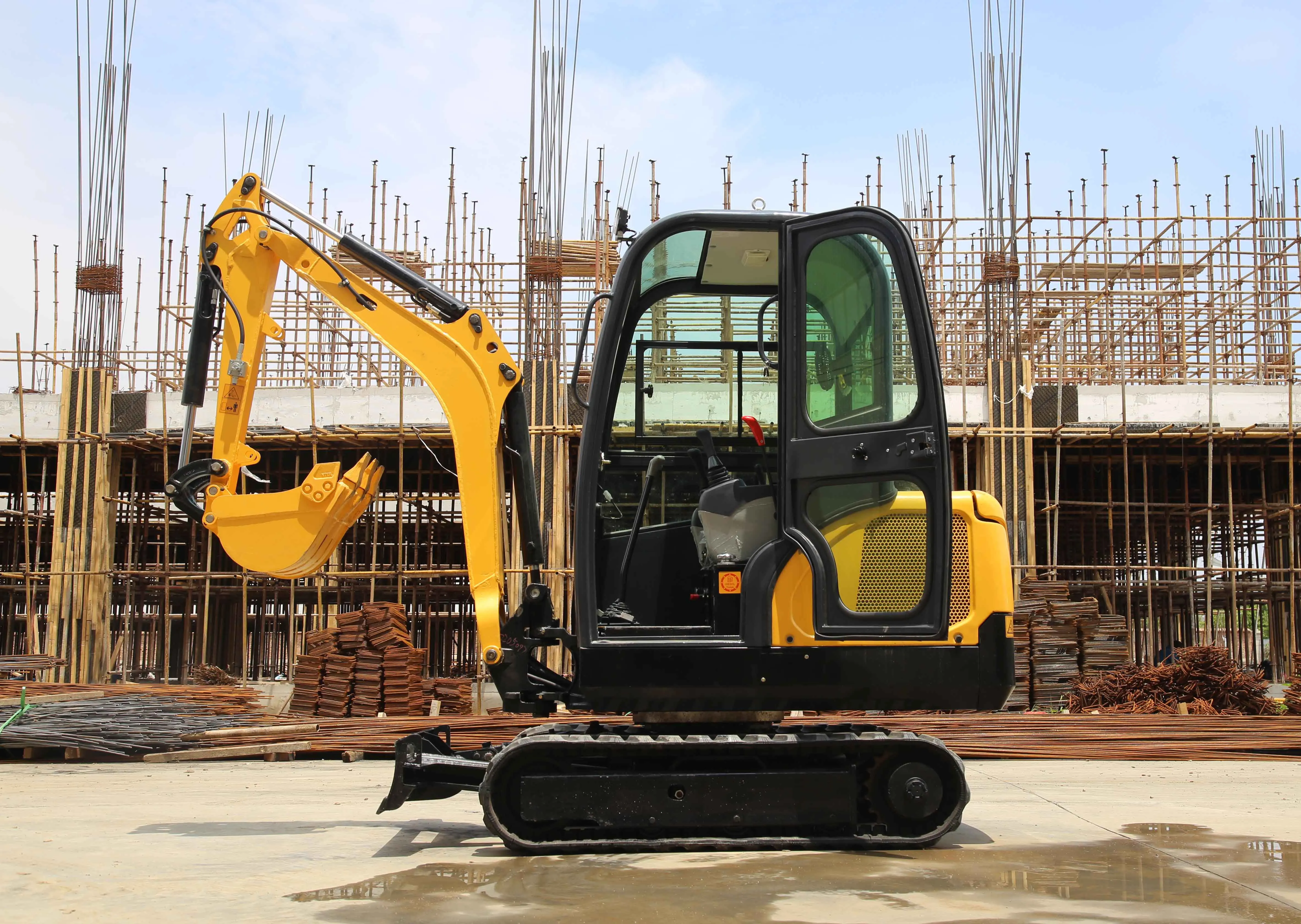 New 2.0 Ton Operating Weight Mini Digger Excav Mini Crawler Excavator ...