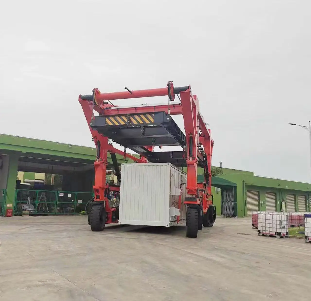 Electric Container Crane - Efficient Lifting Solutions
