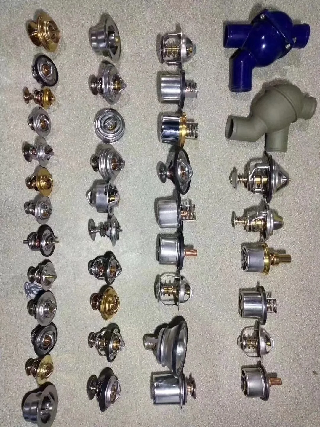 High quality V2203 Engine thermostat for Kubota machinery parts