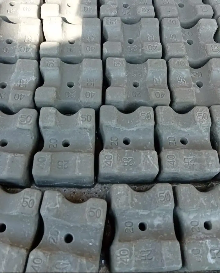 Alibaba.com: MHDK20254050-YL Concrete Spacer Covering Block Plastic ...