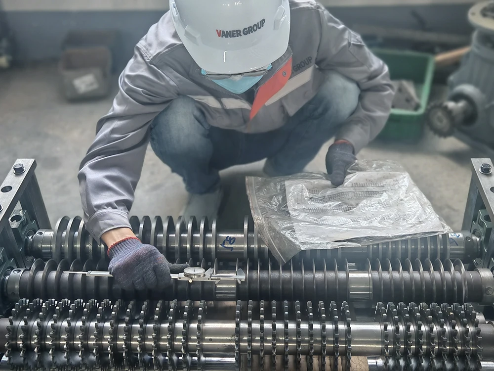 VANEST Recycling Paper Shredder Machine - Efficient & Durable