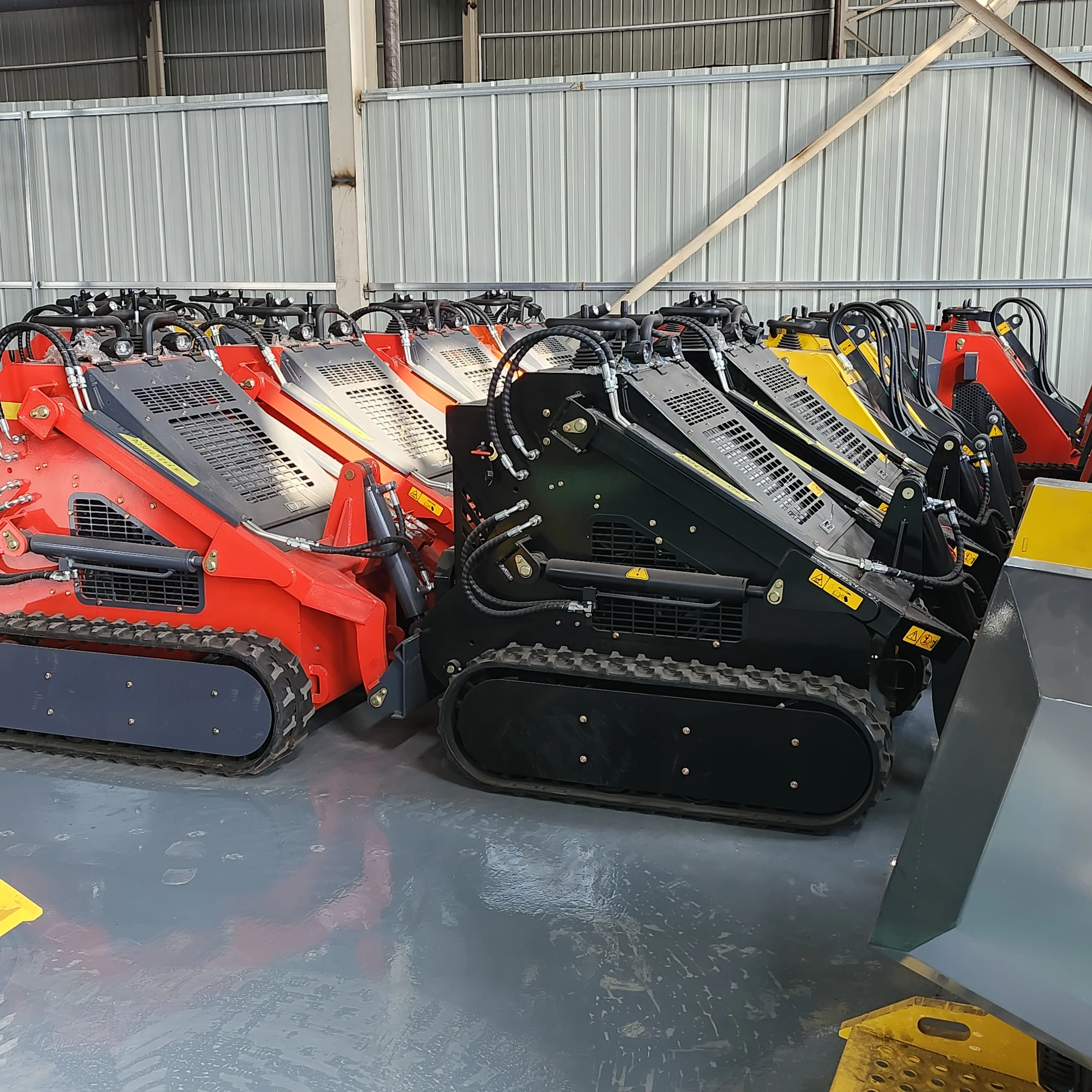 Cheap Walk Behind Crawler Mini Skid Steer Loader with Perkins Diesel