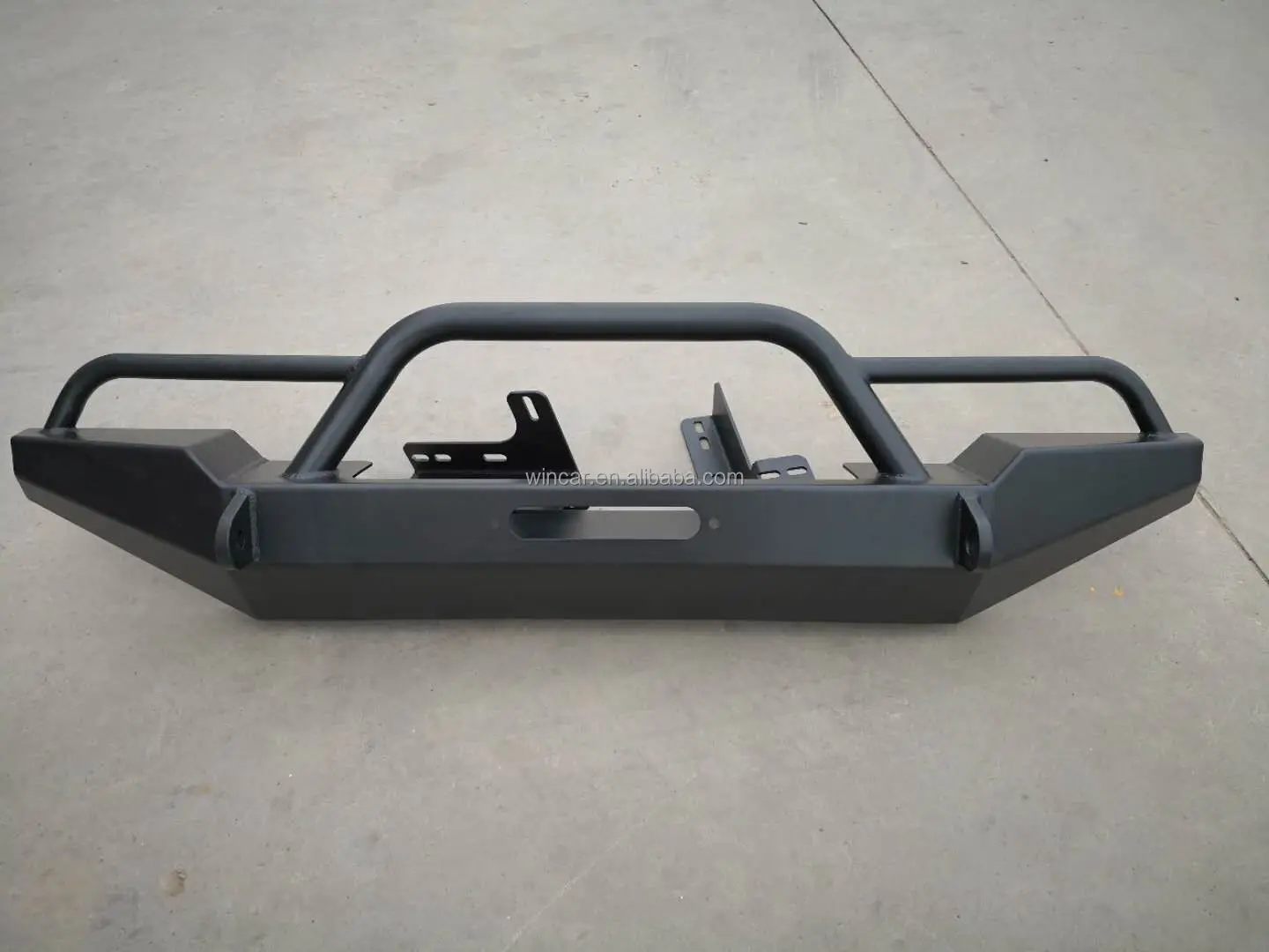 New Design Front Bull Bar for FJ40 - Durable & Stylish