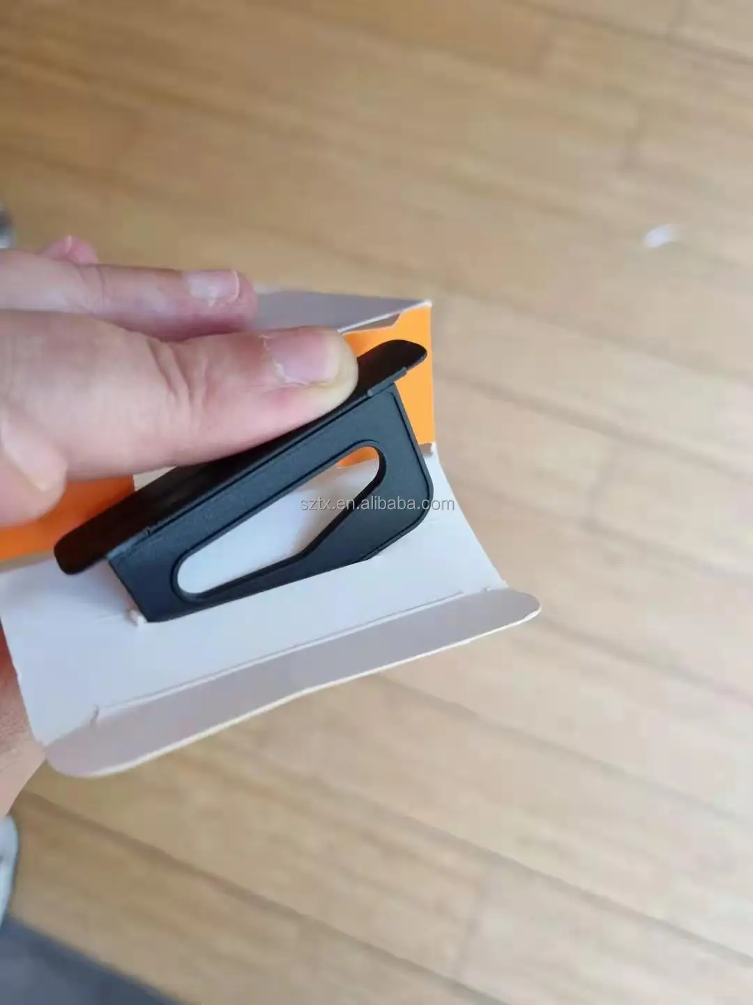 56 Mm Black Plastic Eurolock for Box Packaging - Secure & Durable