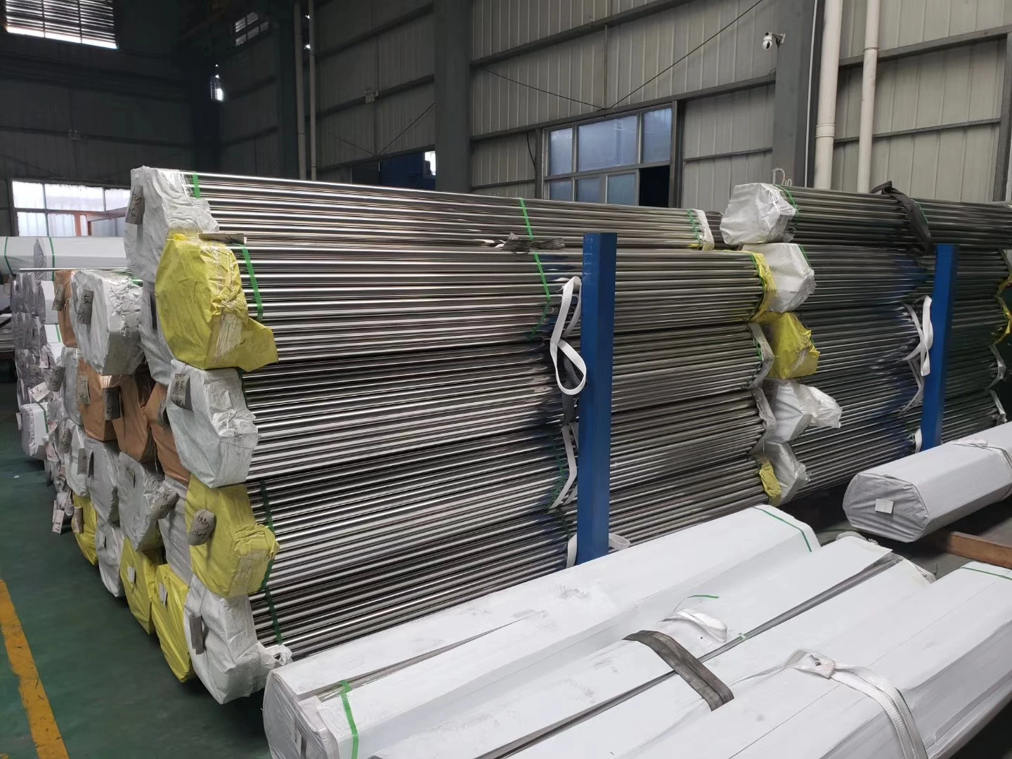 High Quality Square Tubing Hot Dipped Galvanized Steel Rectangular Tube ...