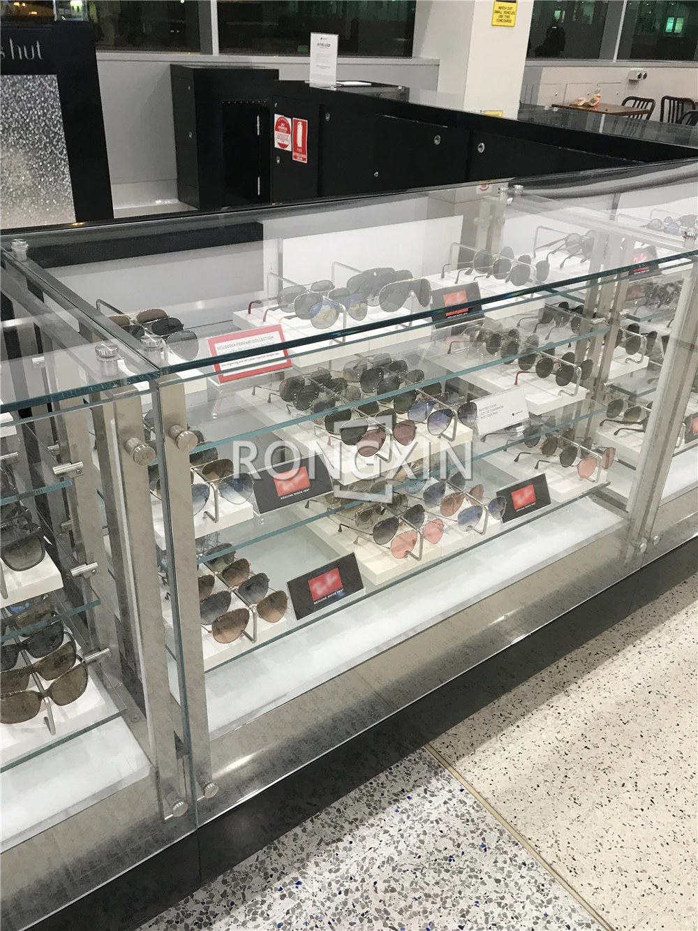 Bespoke Sunglasses Kiosk - Elevate Your Mall Eyewear Display