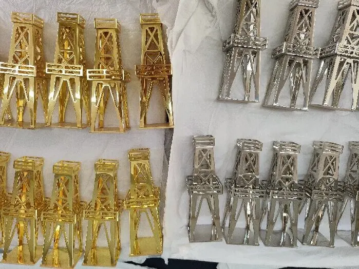 New Design Oil Rig Souvenir - Golden Petroleum Equipment Gift