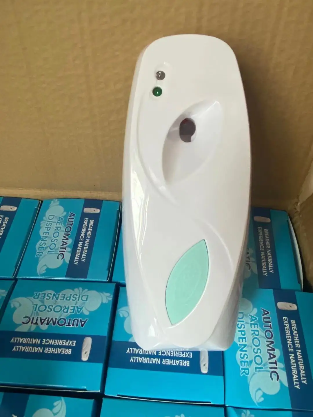 O-cleaning Wall-mounted/free-standing Automatic Air Freshener ...