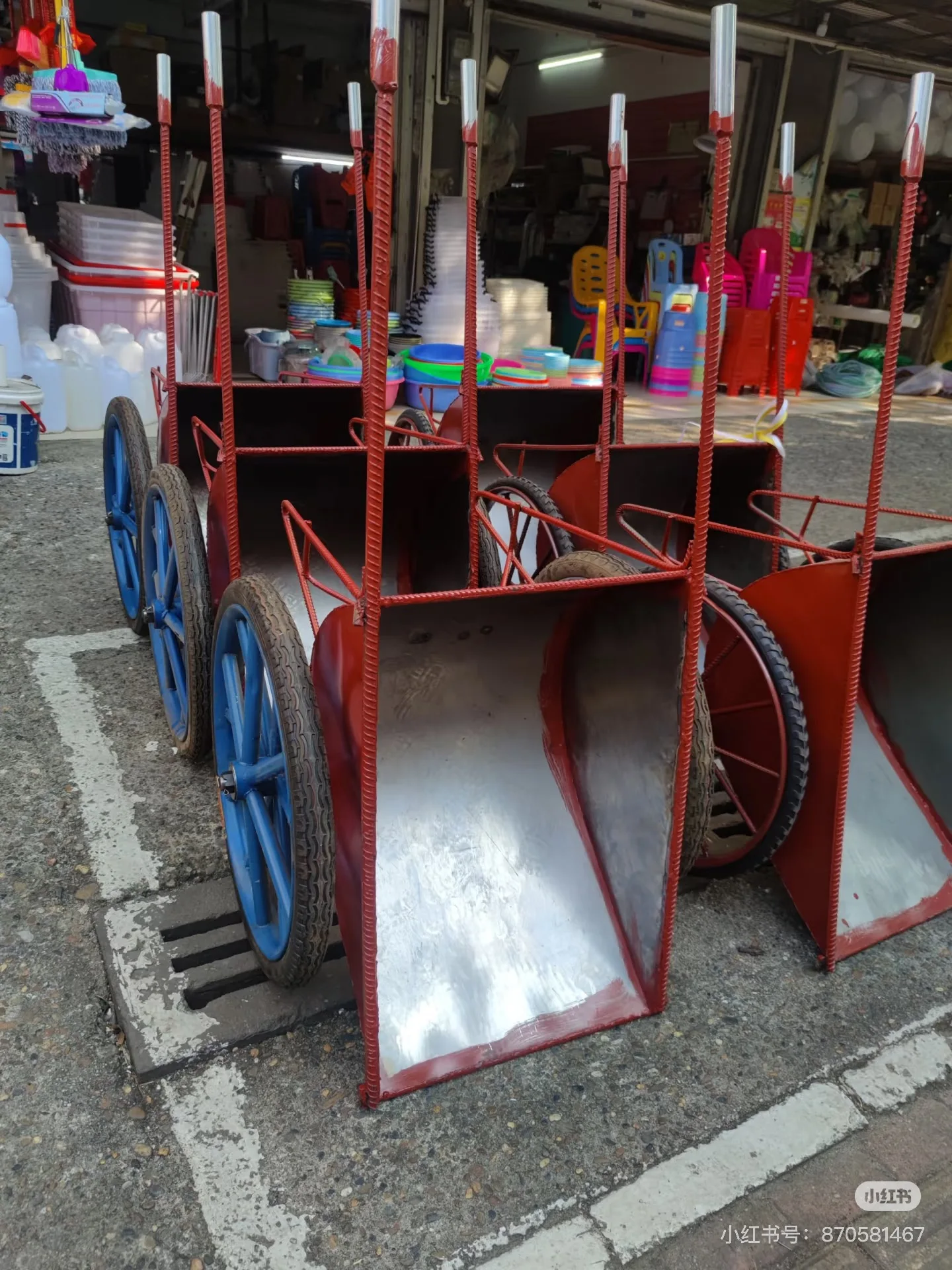 Two-Wheeled Construction Handcart Gray Bucket Labor Trolley for ...