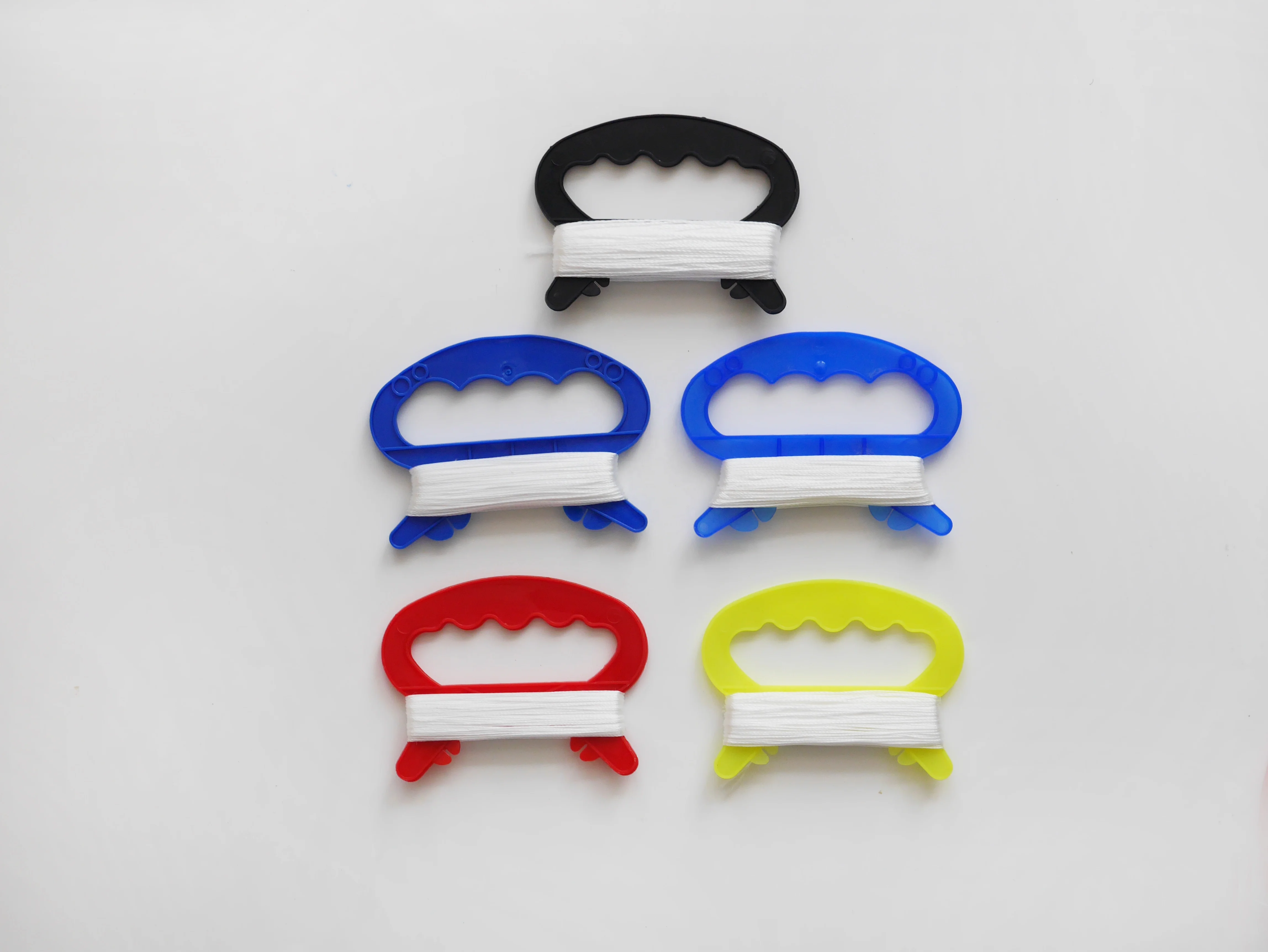 Wholesale High Quality Pe Plastic Flying Tool Kite Handles With String ...