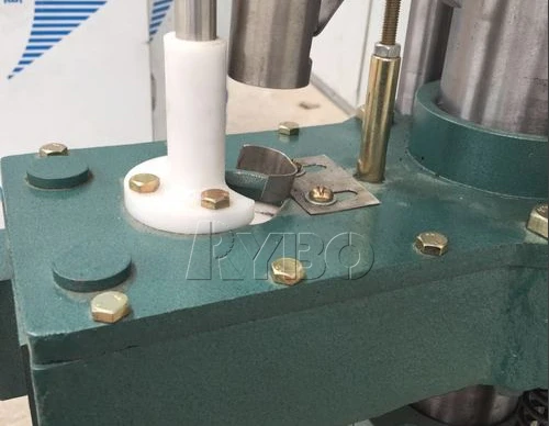 Manual Semi Automatic Table Top Champagne Corker for Sale