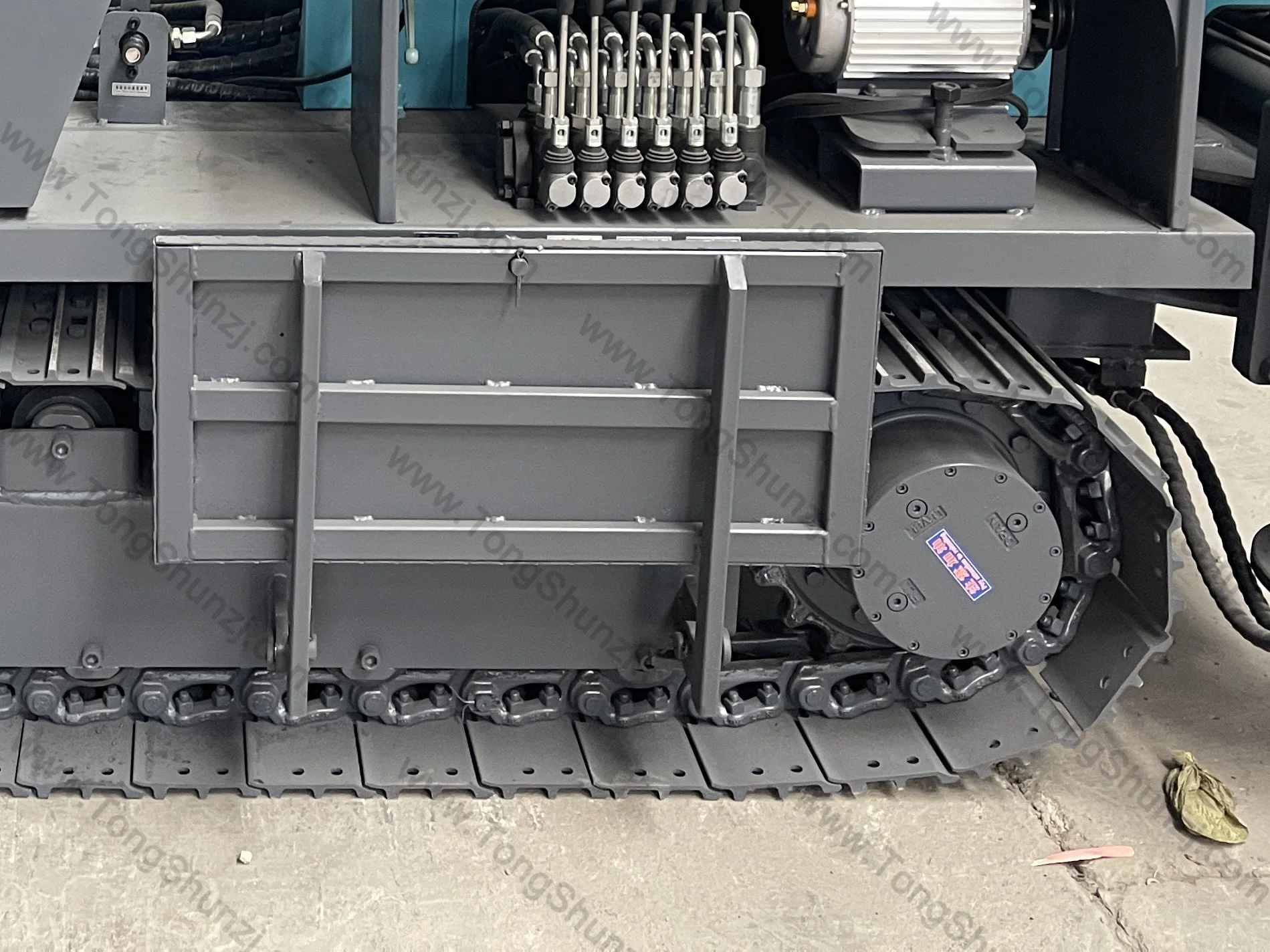 200m Crawler Mounted Diesel Borehole DTH Water Well Drilling Rig Machines