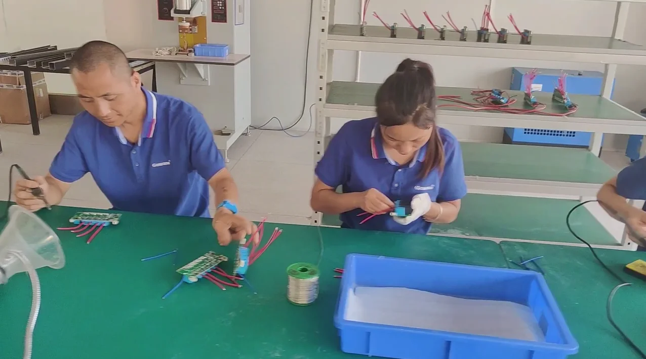 Pdu Power Distribution Unit Rack Cabinet Server Ip Switched Smart Remote Control 8 Ways Sockets