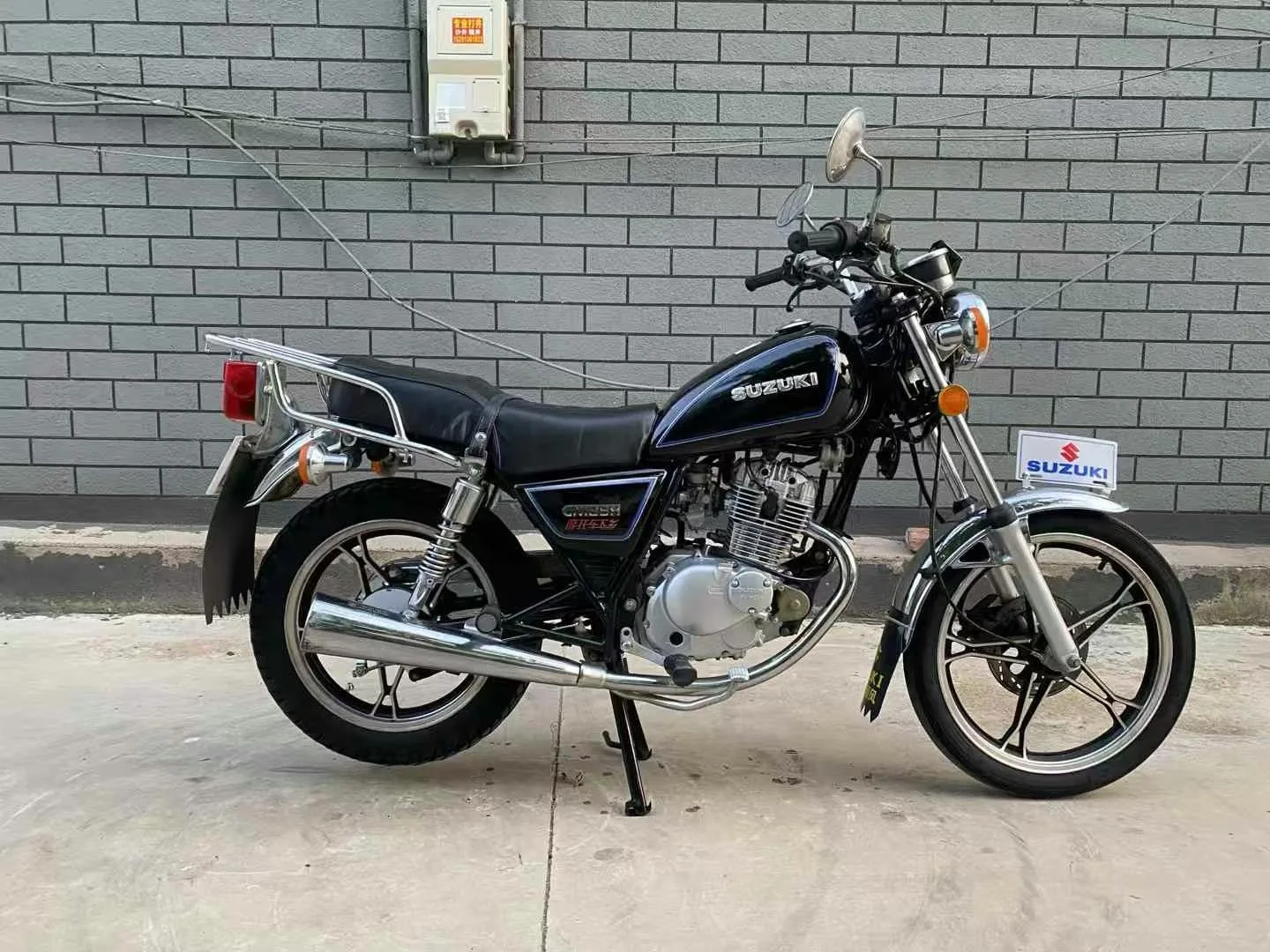 Second-hand Suzukii GN125 Motorcycle - Power & Performance