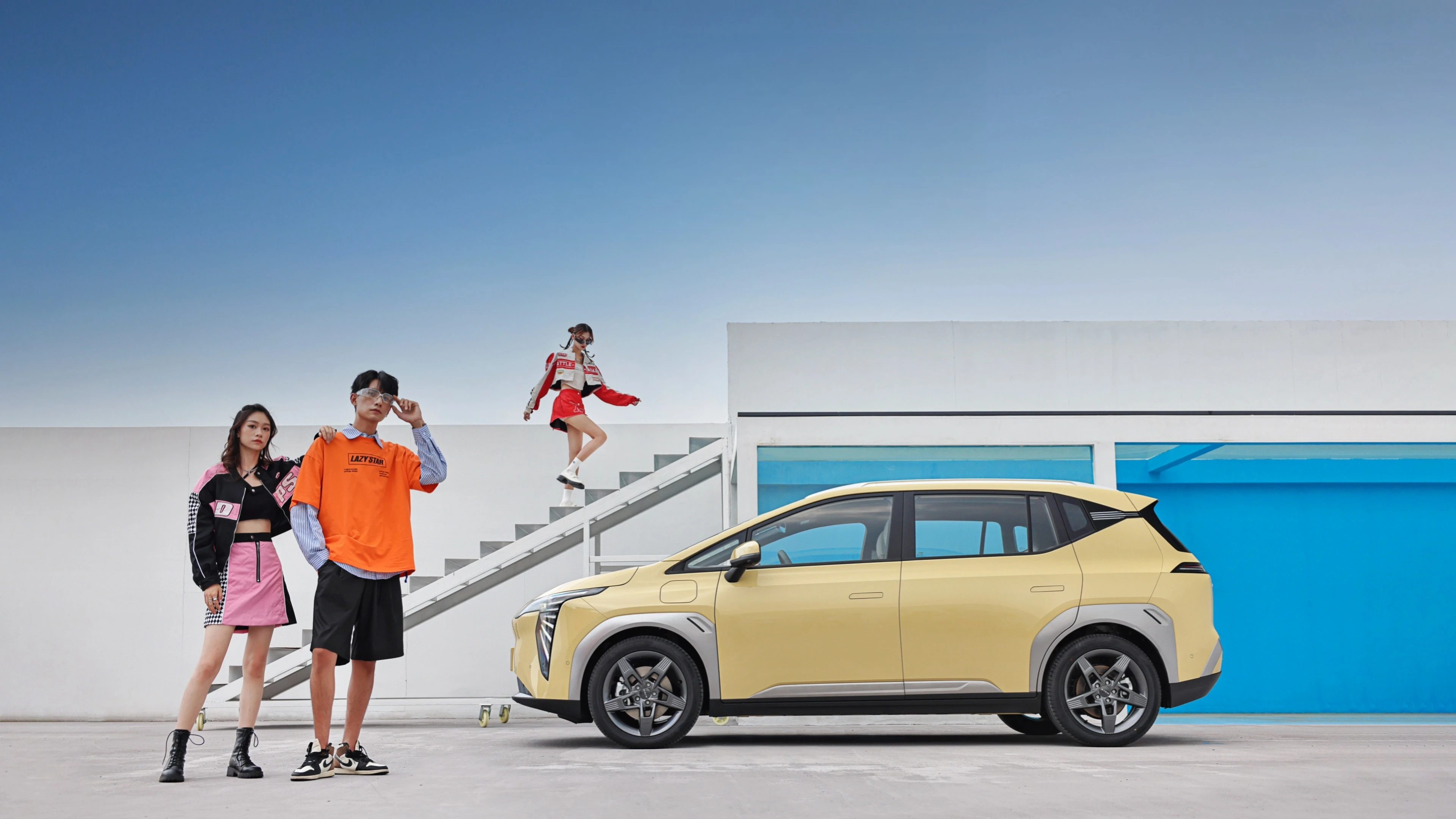 Phosphate Battery Lithium Iron Electric Car Gac Aion Y Plus 5 Seat Suv Electric Car Younger Auto ...