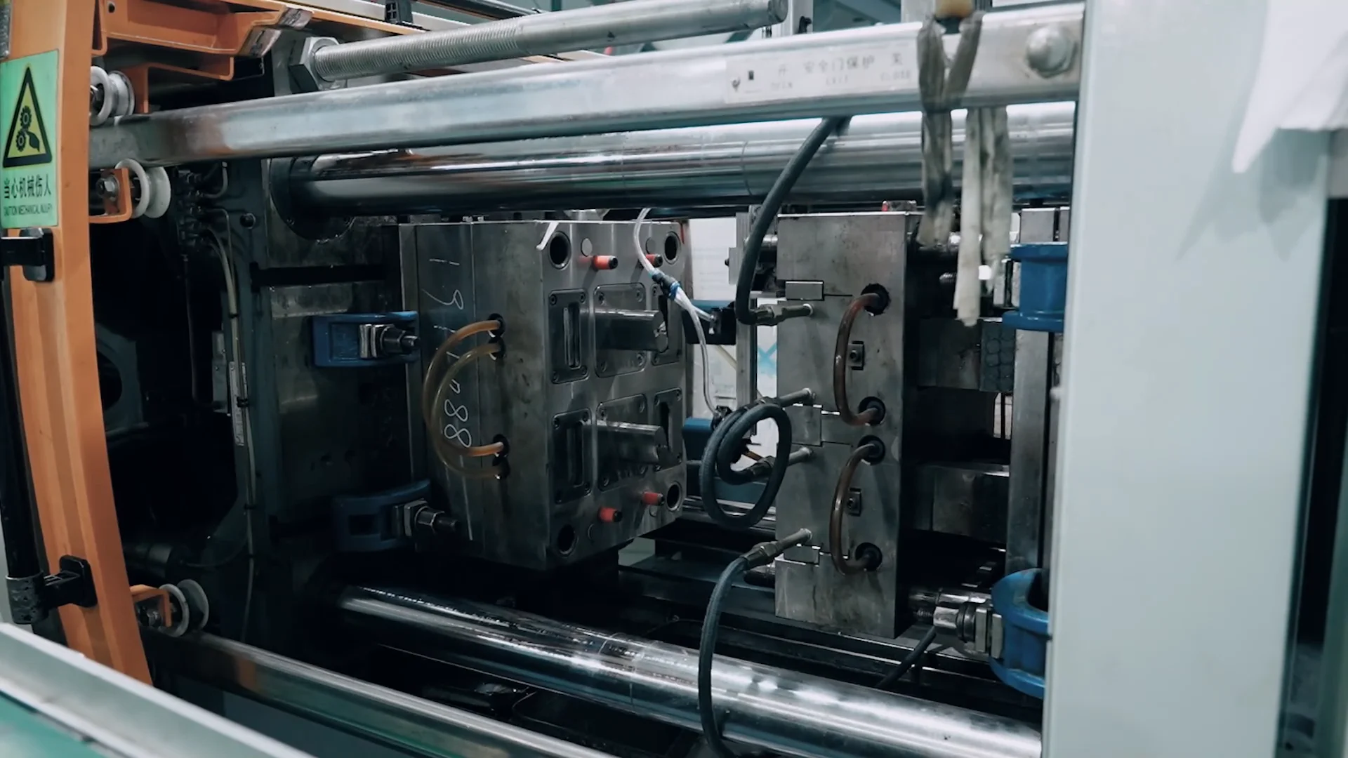 Oem Wholesale Cheap Plastic Injection Machine Plastic Injection Molding ...