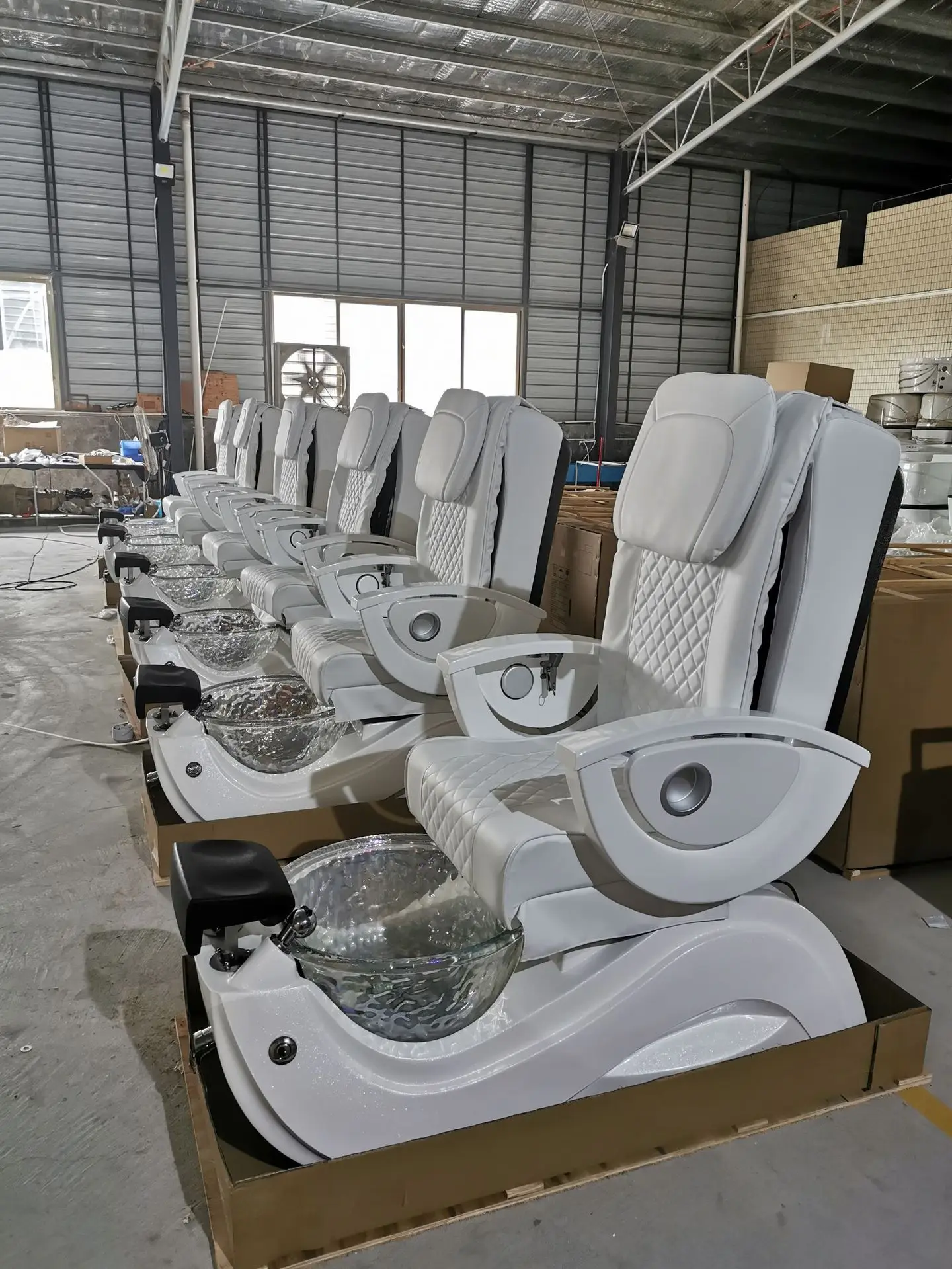 Customizable Luxe Electric Reclining Light Pedicure Chair